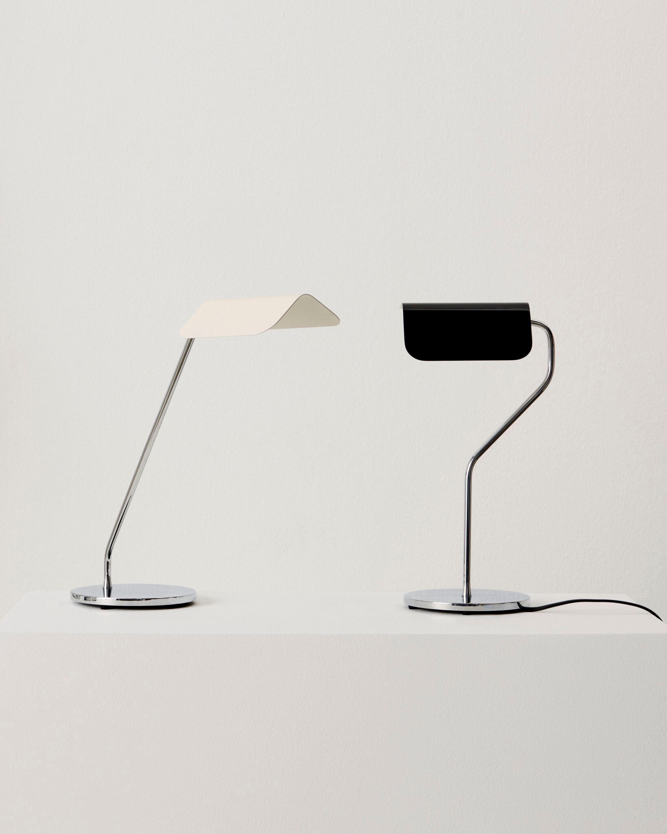 APEX DESK Table lamp By Hay
