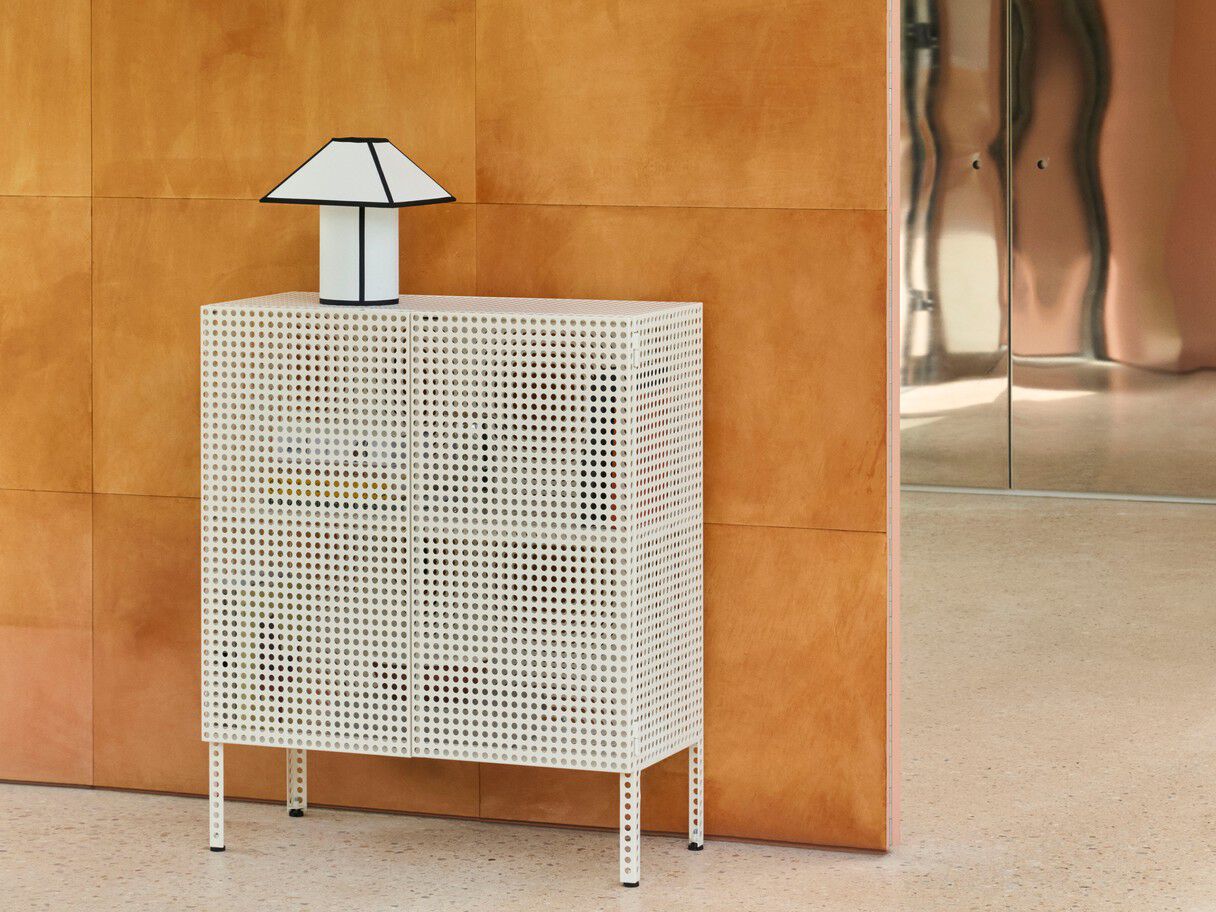 AVA PYRAMID Table lamp By Hay