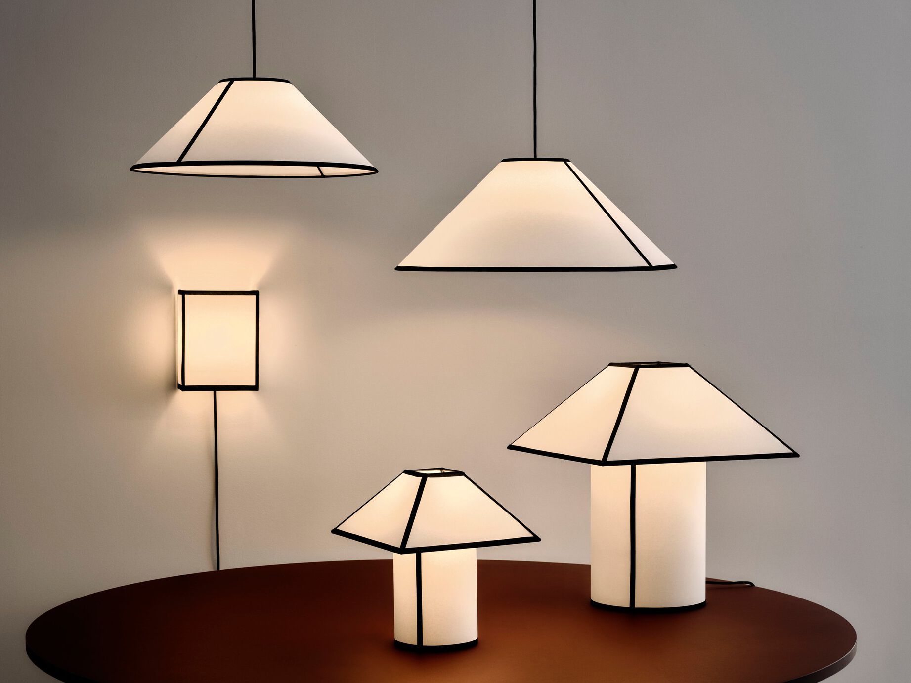 AVA PYRAMID Table lamp By Hay