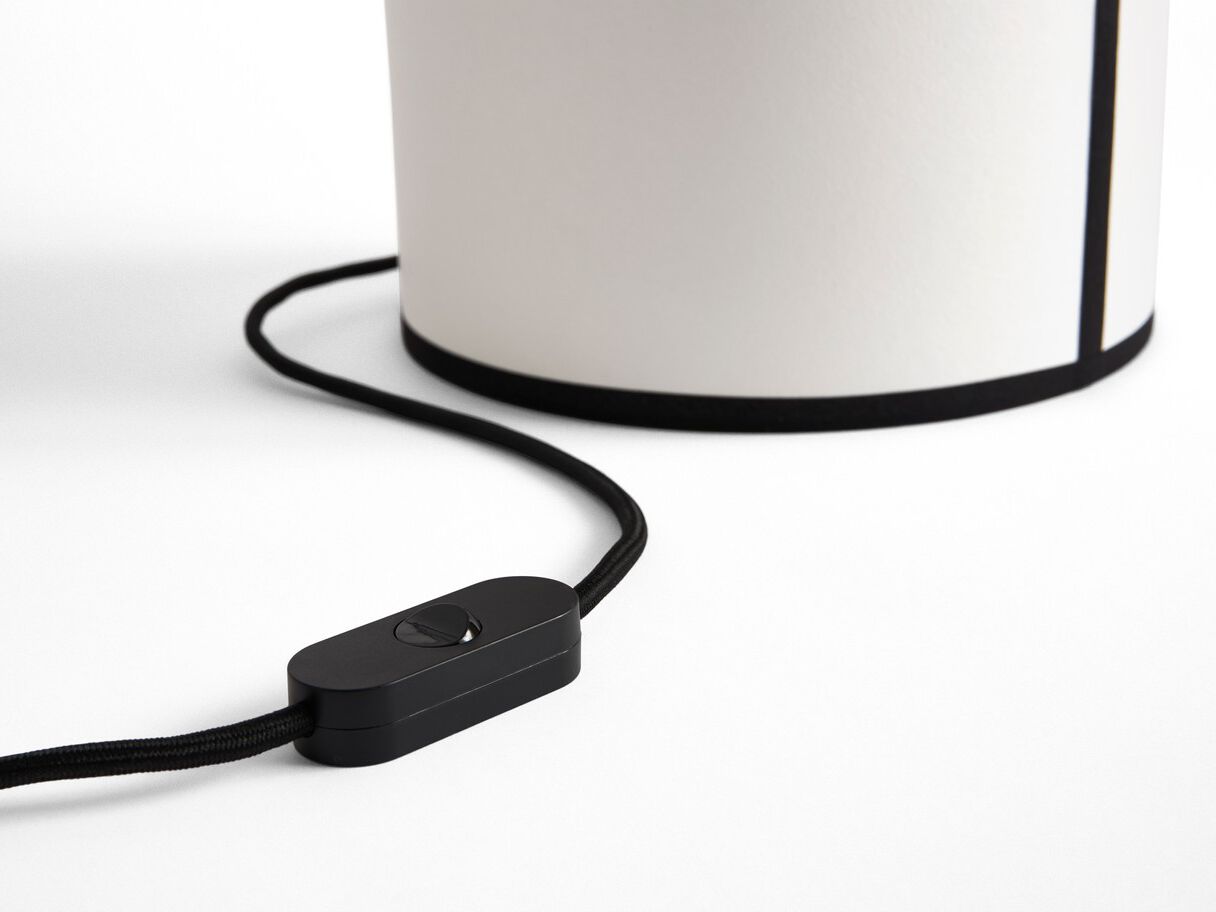 AVA PYRAMID Table lamp By Hay