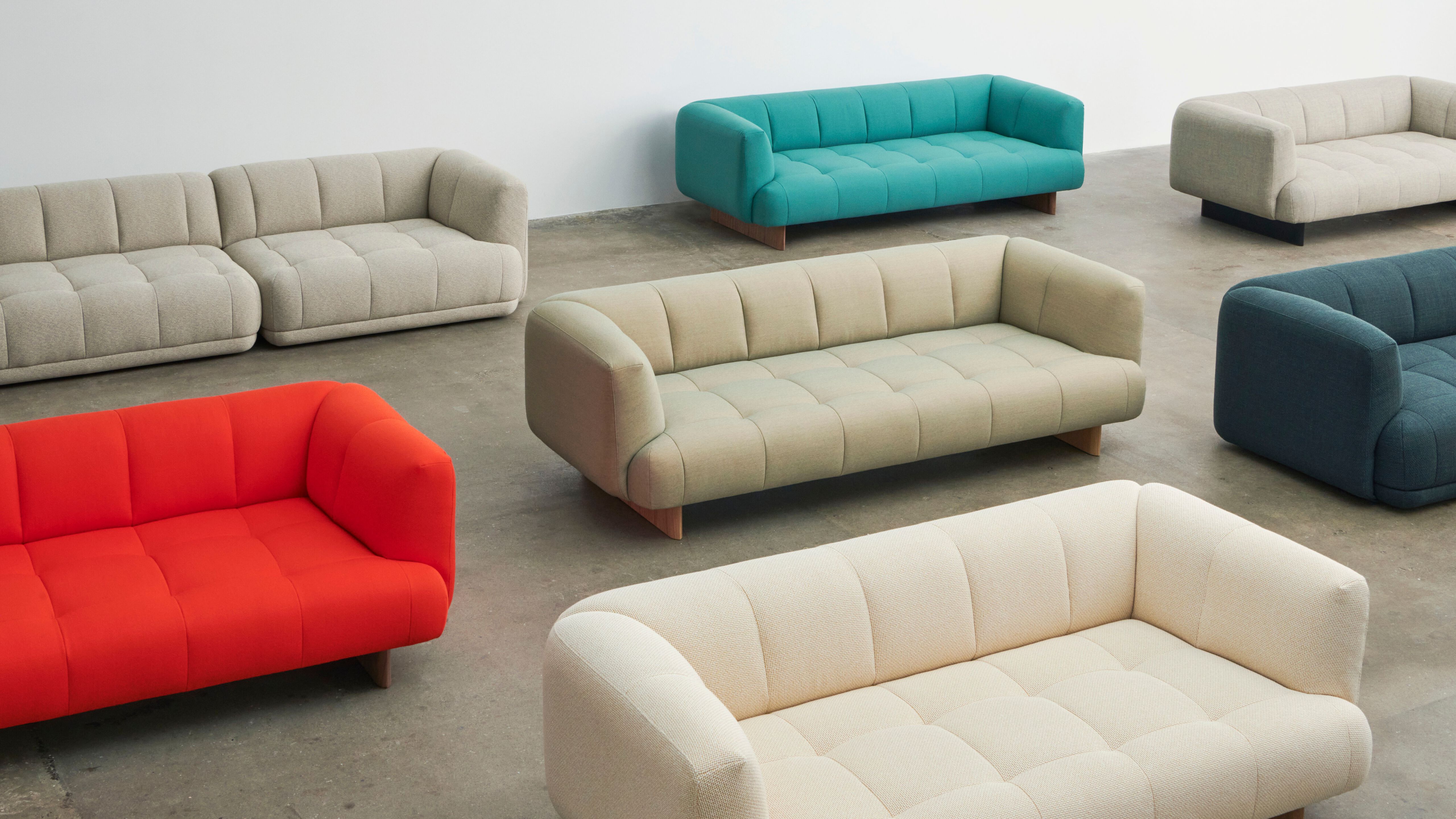 QUILTON LIFT 3 SEATER 3 seater upholstered sofa By Hay