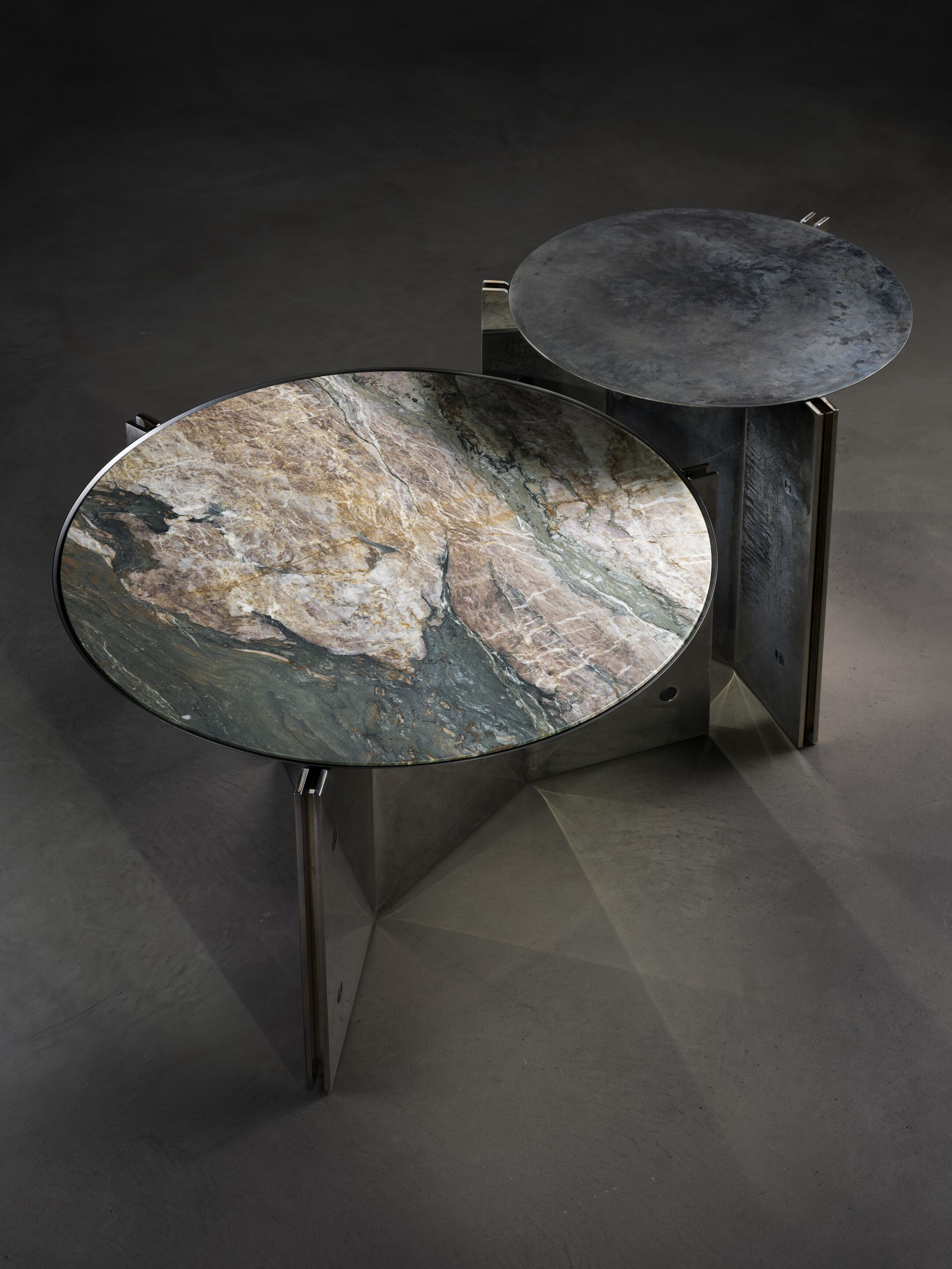 MUSE TALL Coffee table By Henge