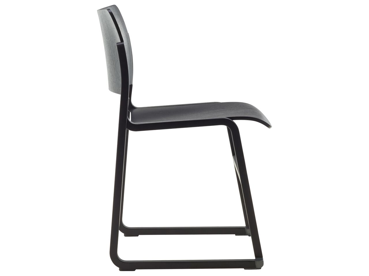 40/4 Sedia impilabile a slitta in legno By Howe | design David Rowland