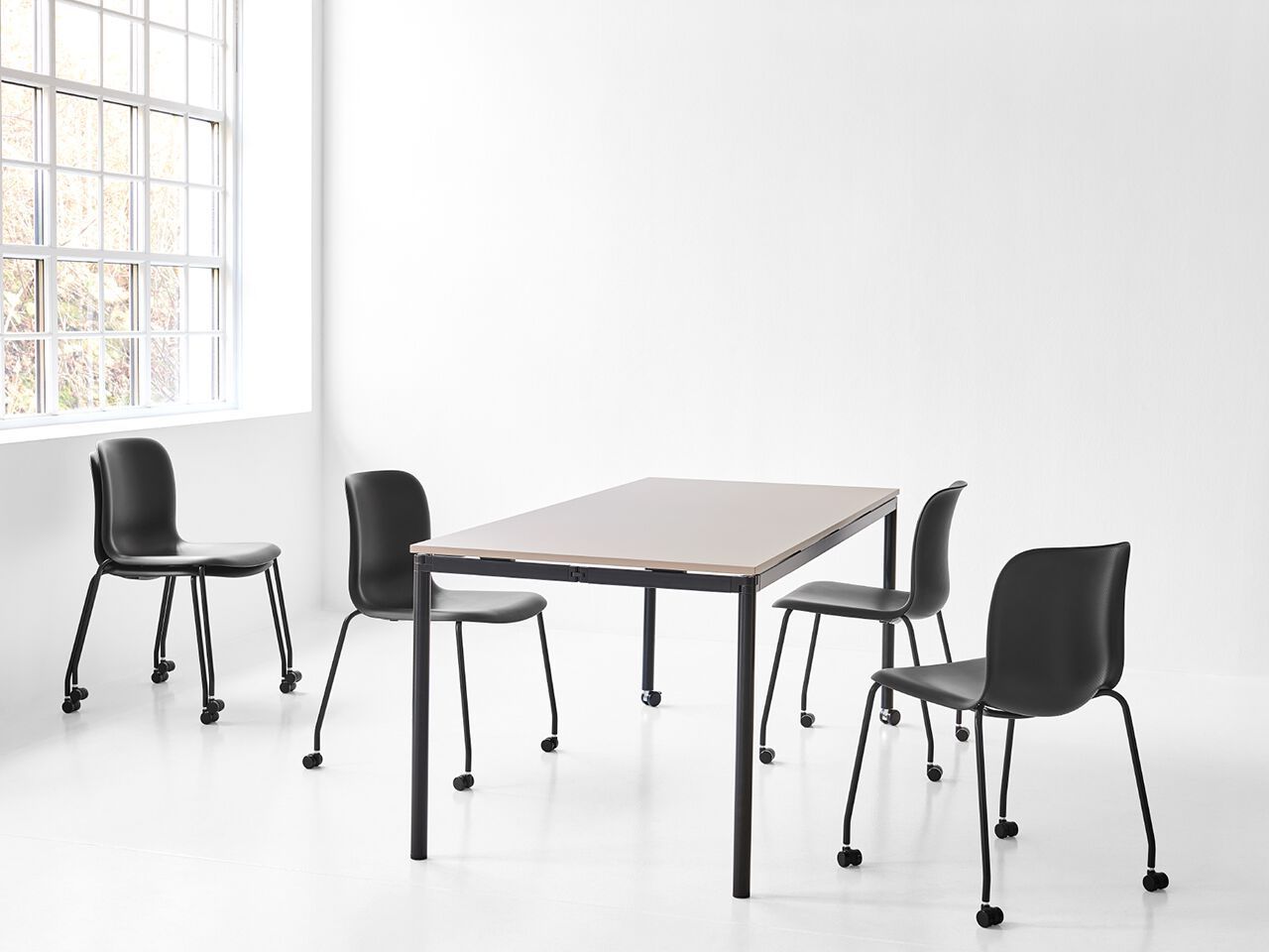 SIMPLA | Folding table Stacking folding table By Howe | design John Bollen