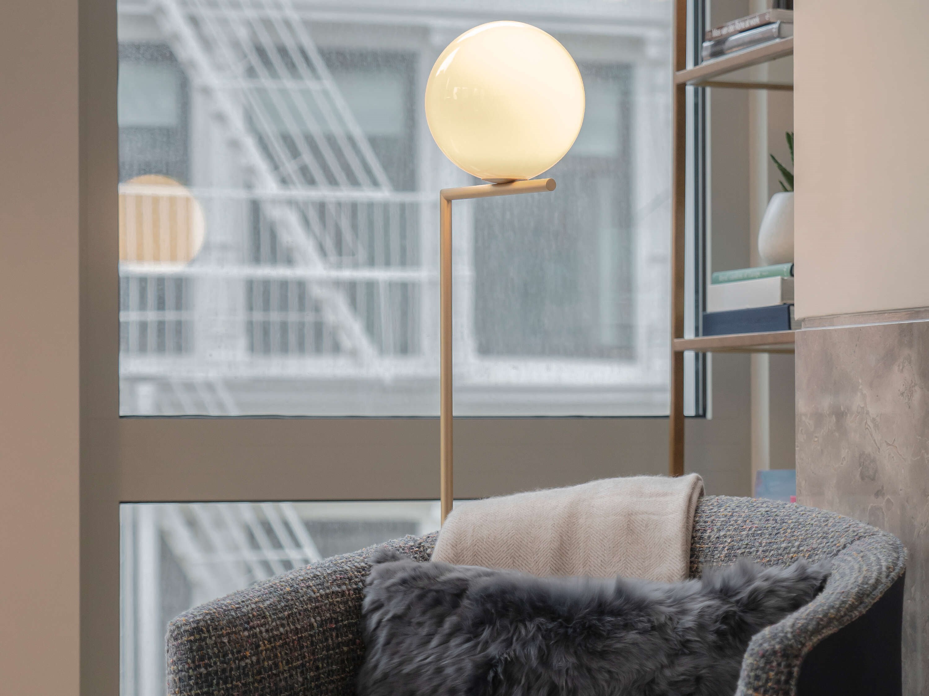 IC LIGHTS F2 Lampadaire By Flos | design Michael Anastassiades designer