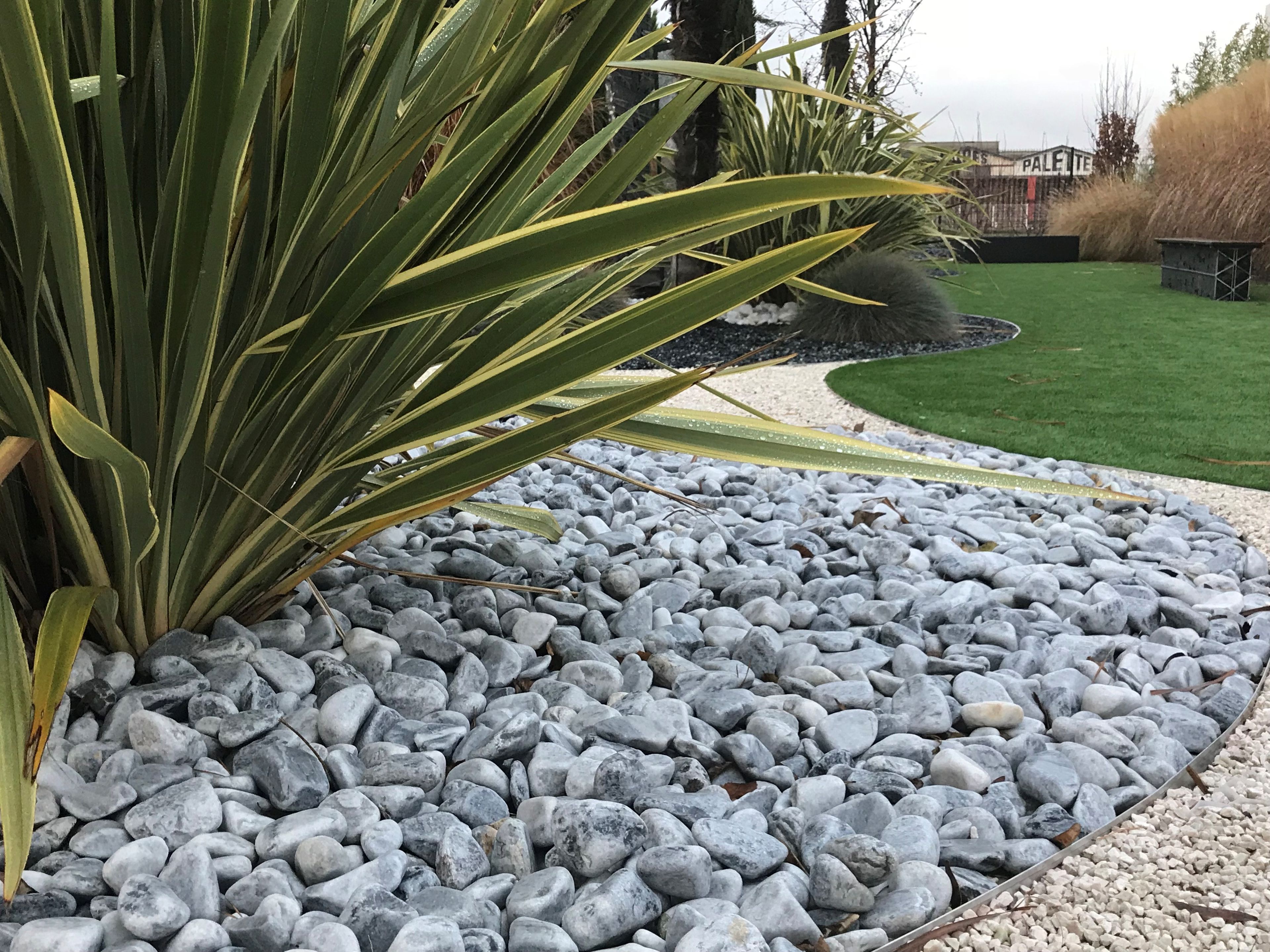 ICE BLUE | Decorative pebbles Decorative pebbles Collection By ...