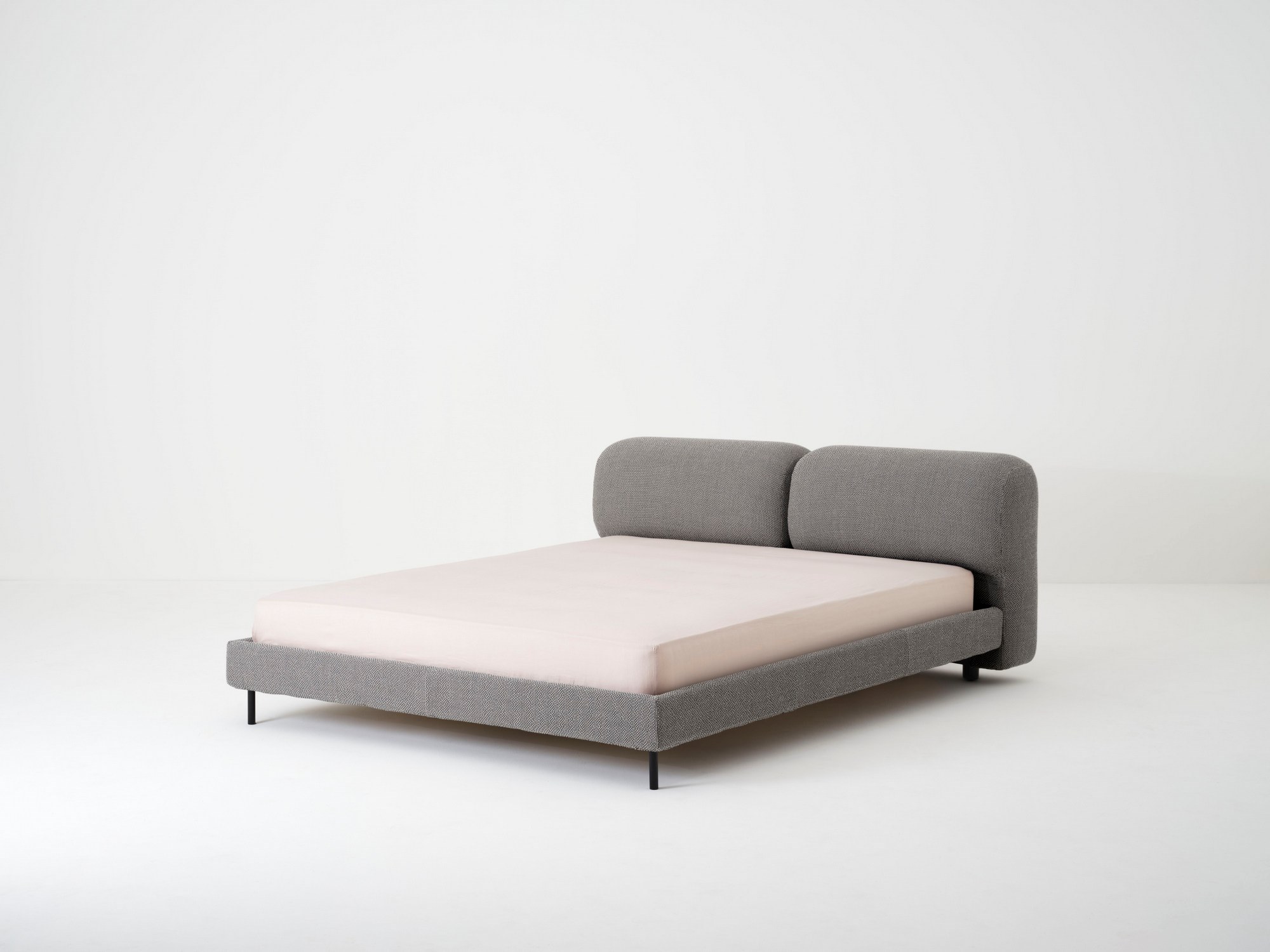 IGEA | Bed By Paola Zani design Maddalena Casadei