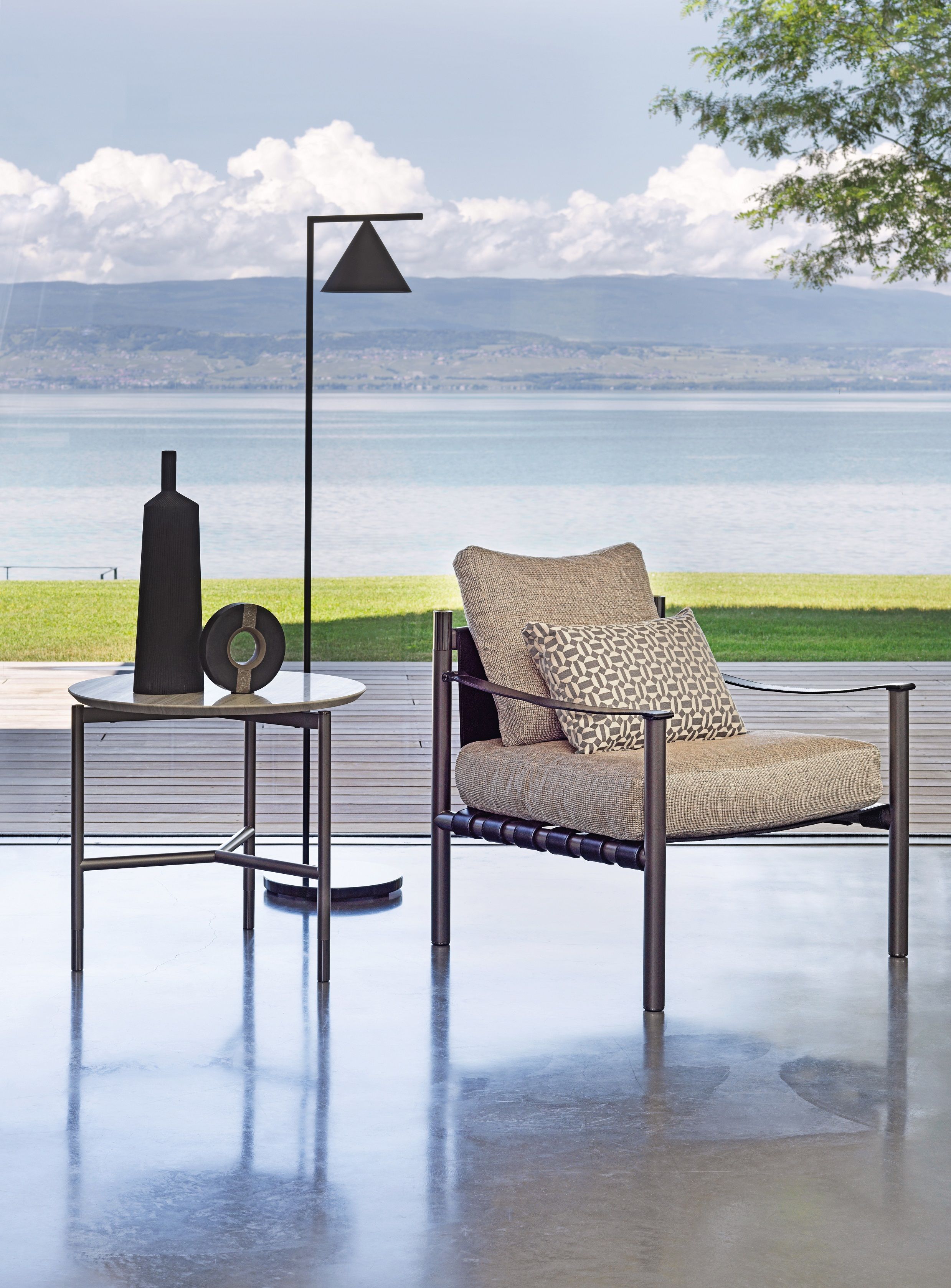 IKO Easy chair with armrests By Flou