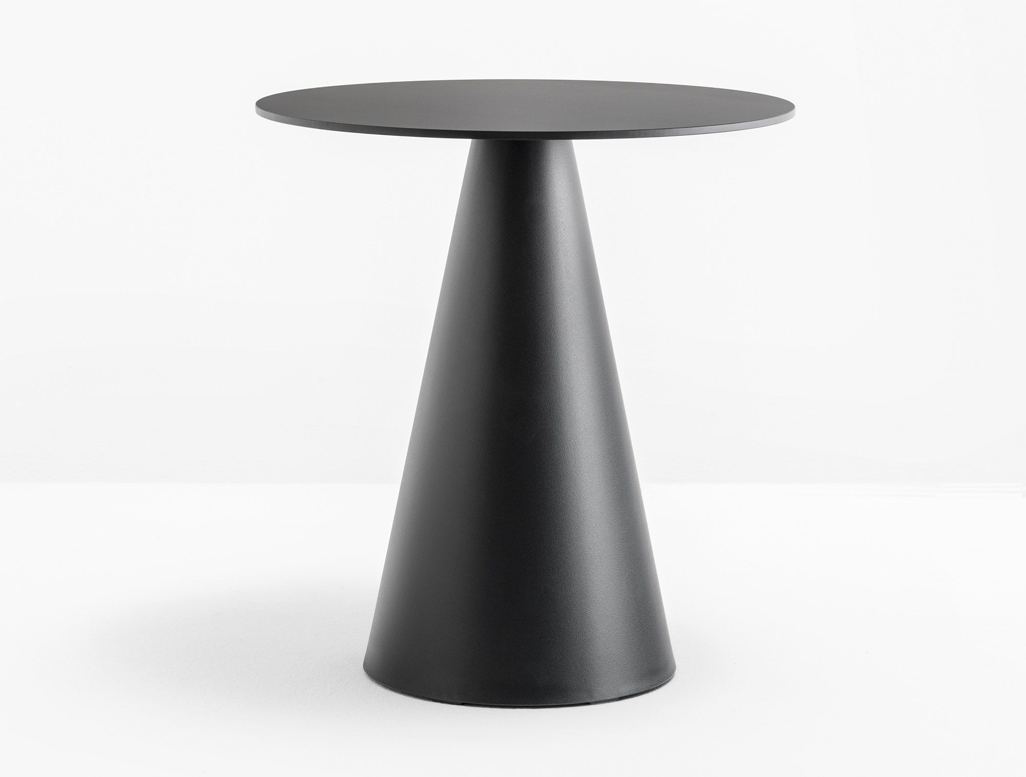 IKON 865 Table By Pedrali | design Pio & Tito Toso