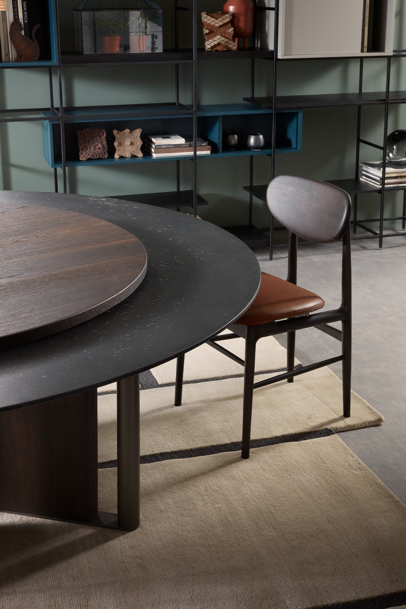 IN BETWEEN Table By Lema | design Ximi Li