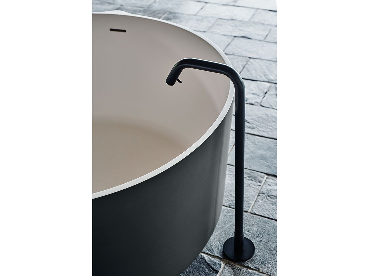 IN-OUT | Exmar bathtub By Agape
