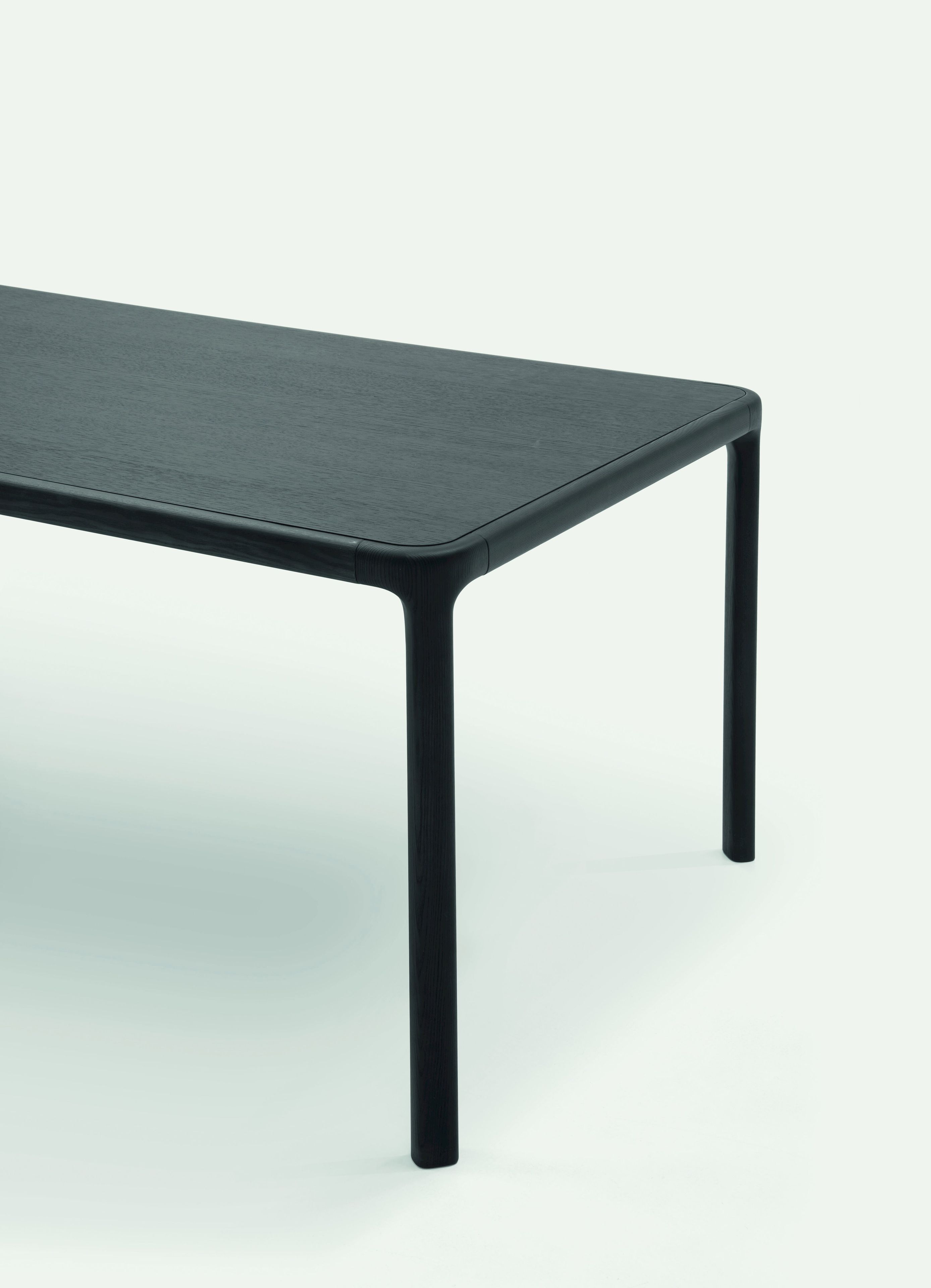INARI | Table By PIANCA design Philippe Tabet