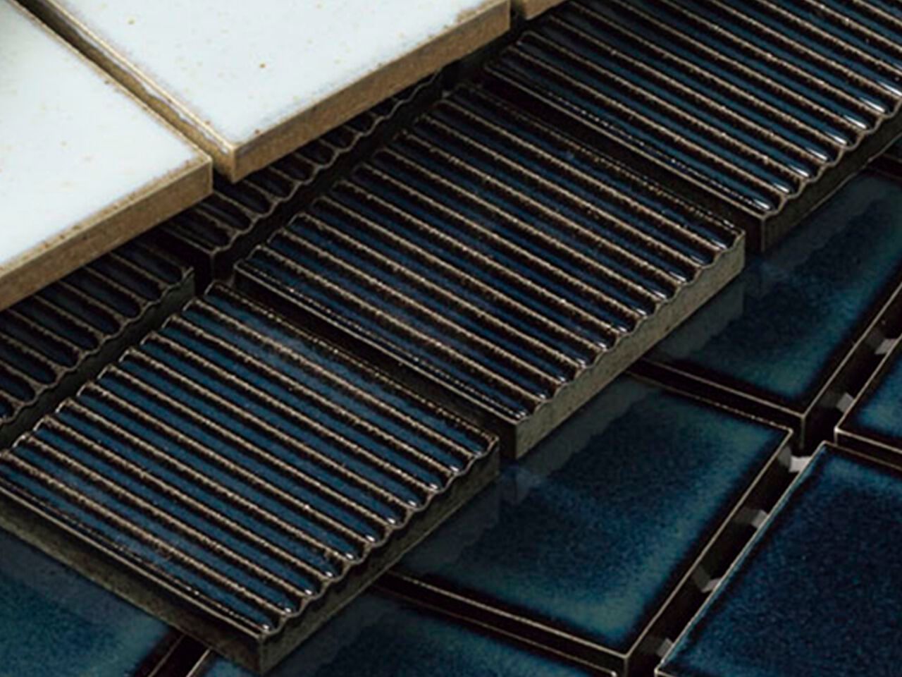 BIYUSAI BLACK Wall tiles By INAX