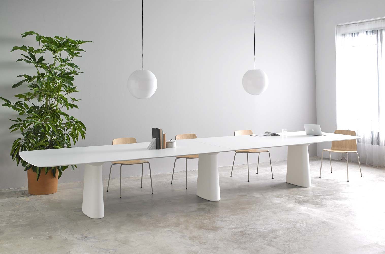 ESSENS Table base By INCLASS