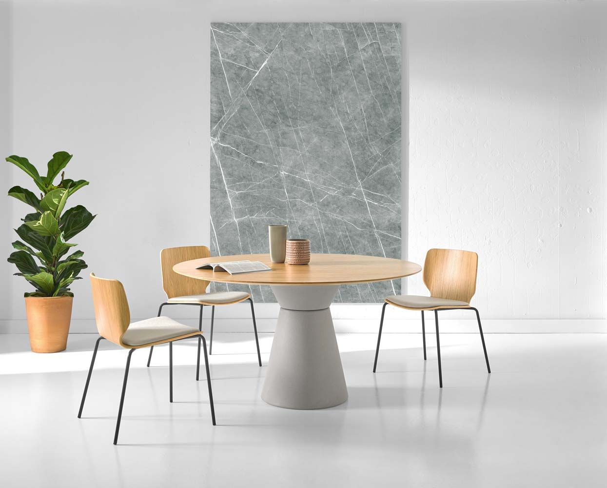 ESSENS Table base By INCLASS