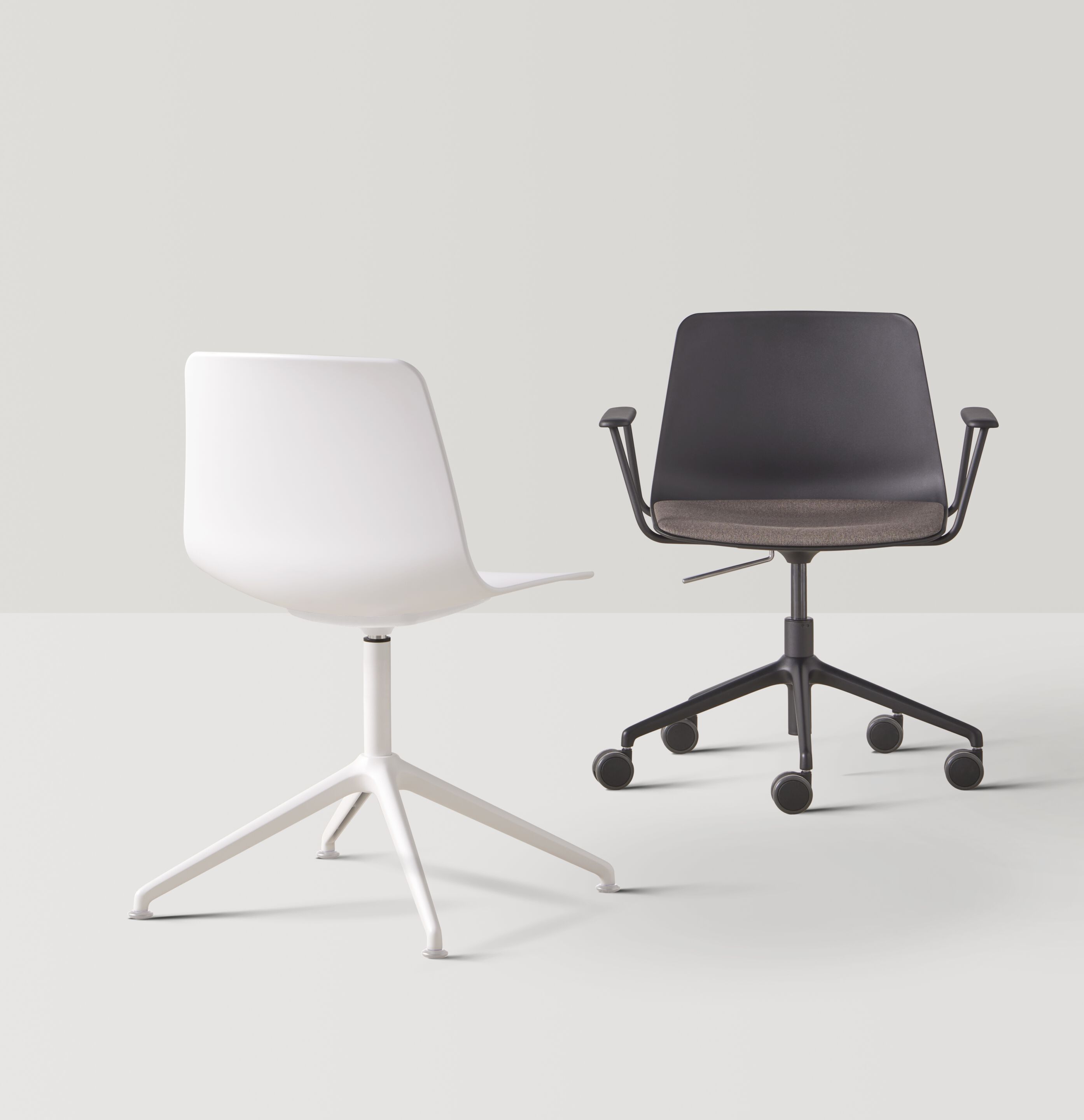 VARYA XL Trestle-based swivel polypropylene office chair By INCLASS ...