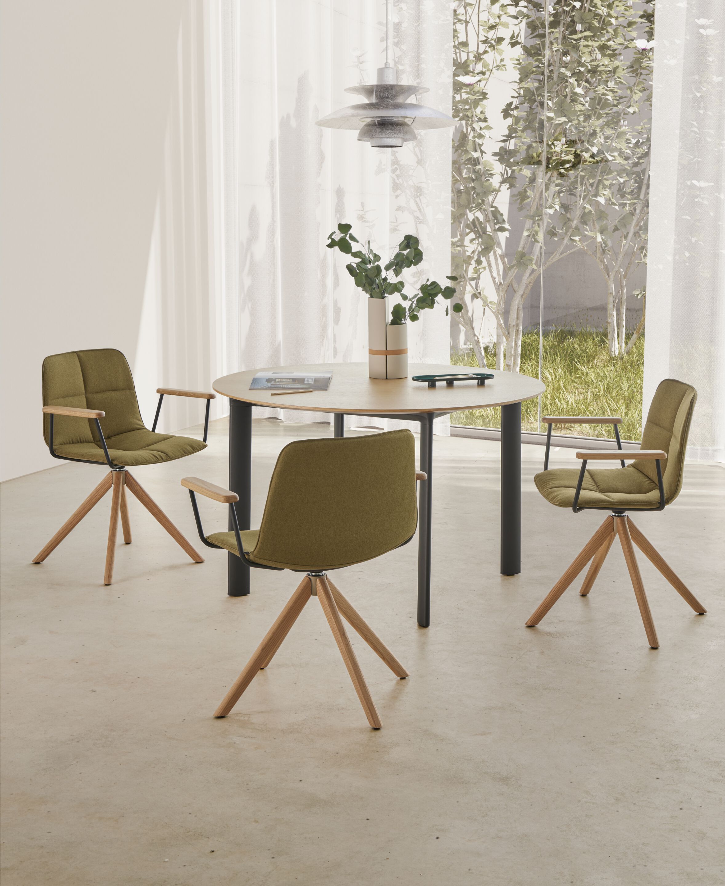 VARYA XL Swivel trestle-based polypropylene office chair By INCLASS ...