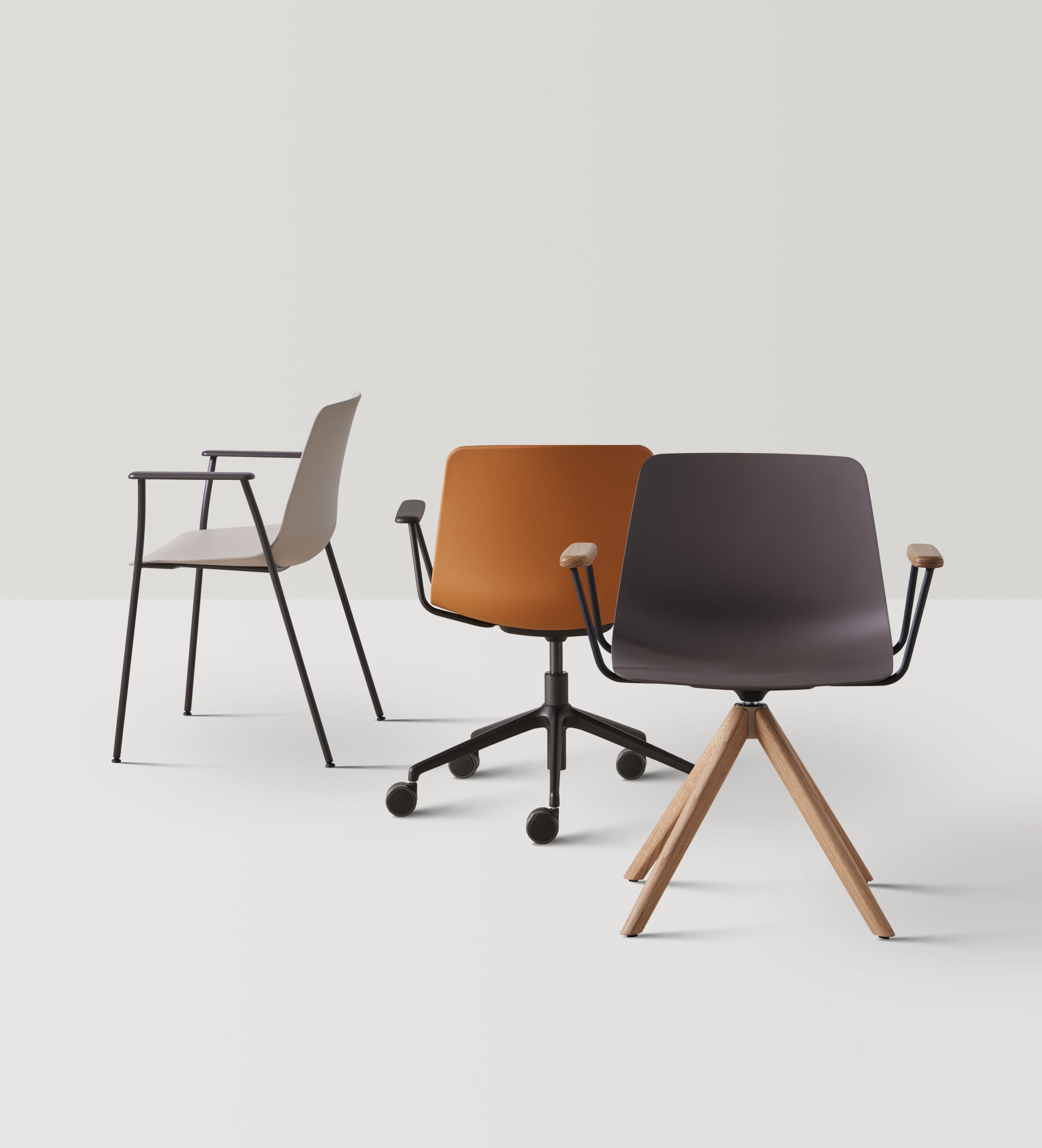 VARYA XL Swivel trestle-based polypropylene office chair By INCLASS ...