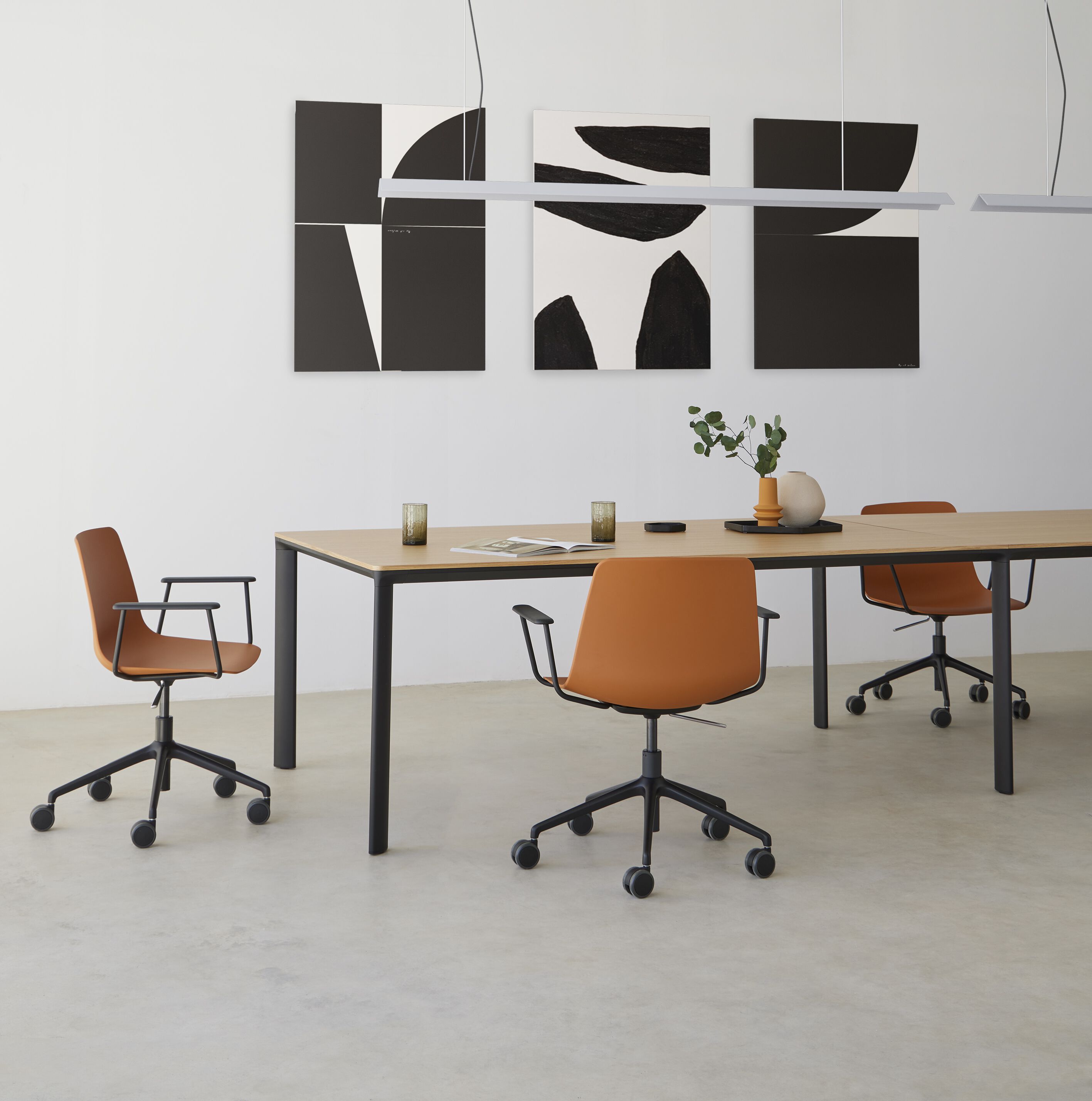 VARYA XL Height-adjustable polypropylene office chair with 5-Spoke base ...