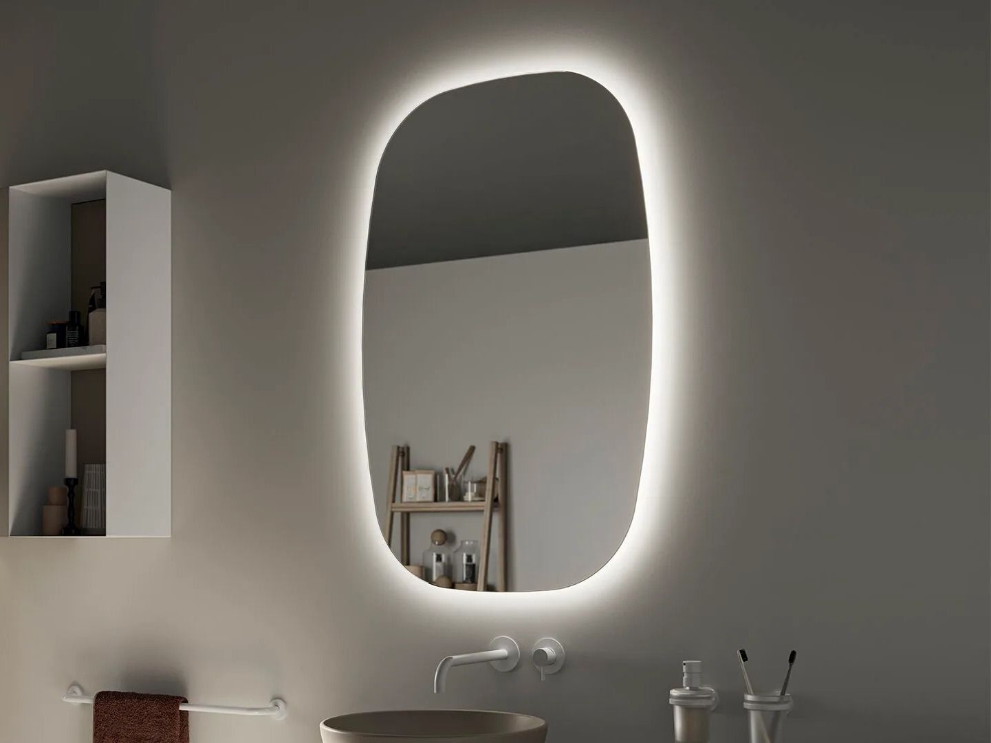 CLAIRE+ Mirror By INDA®