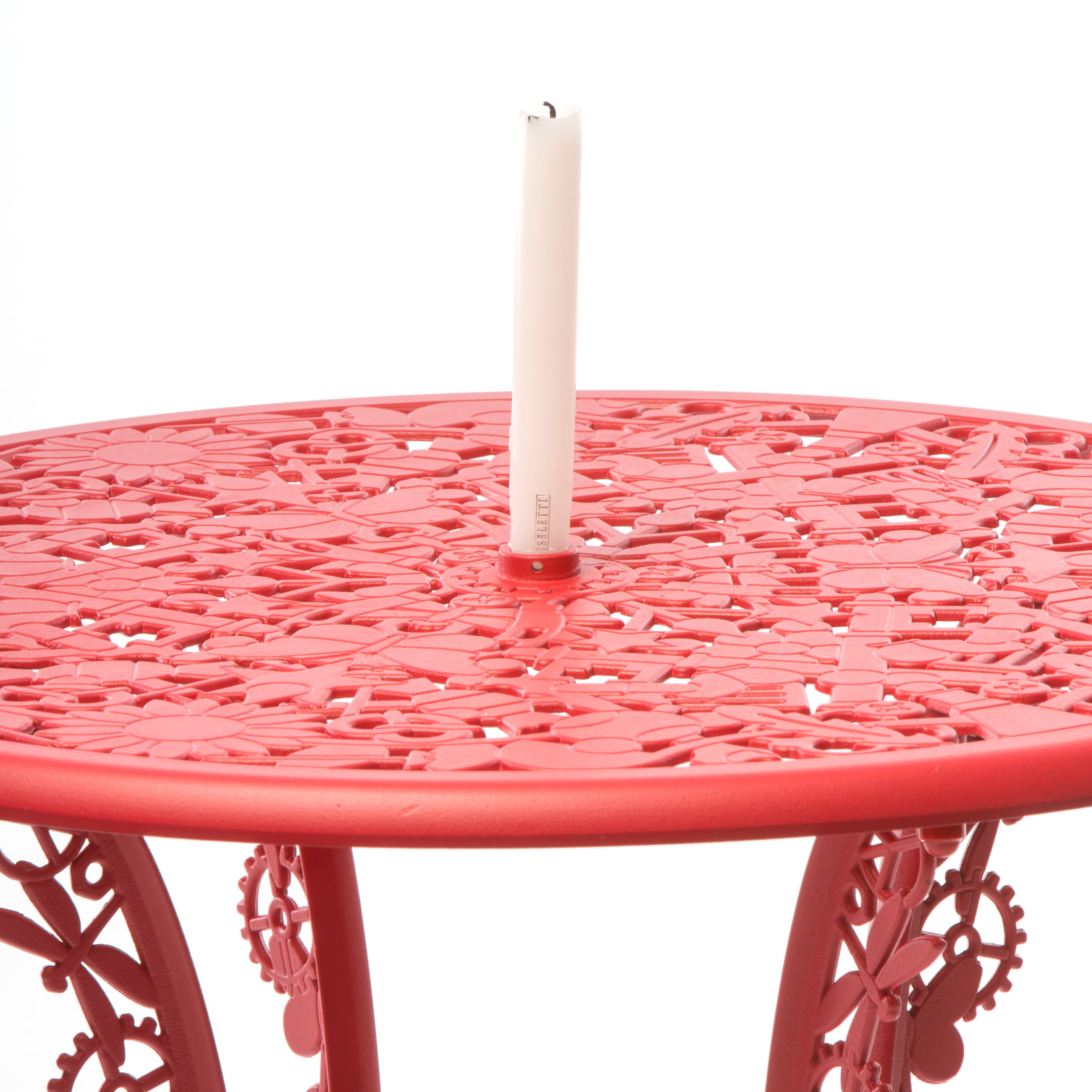 INDUSTRY | Round table By Seletti design Studio Job