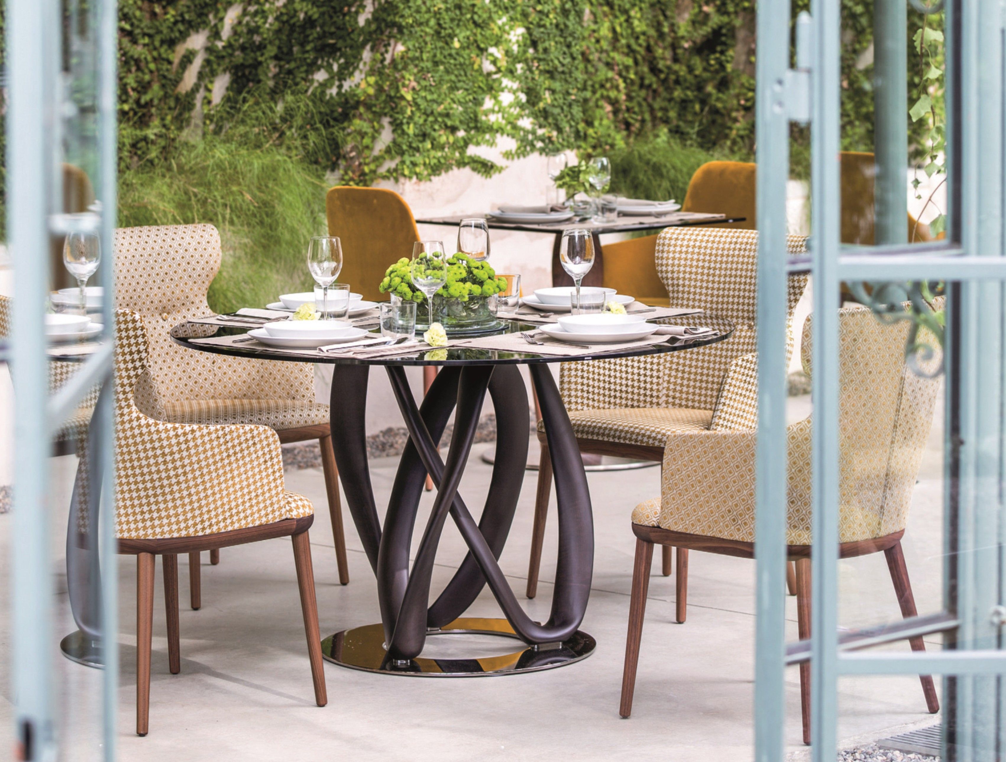 INFINITY | Round table Round solid wood table and crystal top By Porada ...