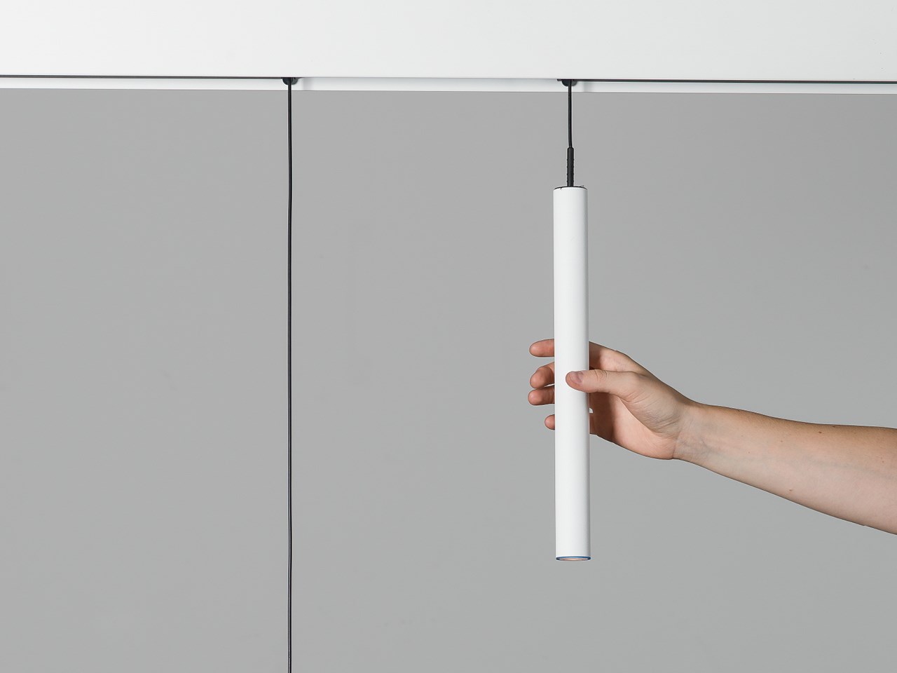 HANGOVER PLUG LED aluminium pendant lamp By PROLICHT