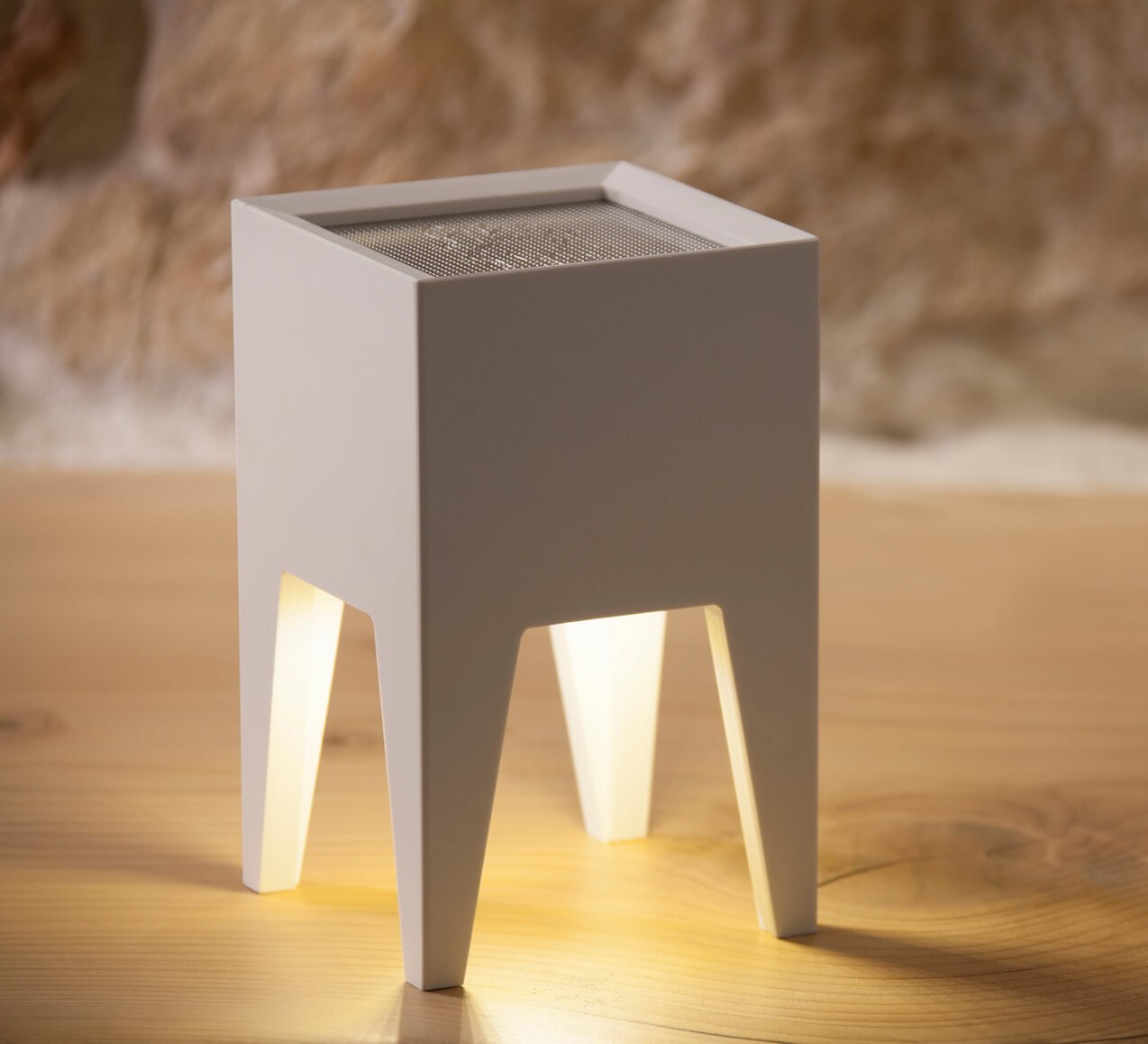 Table lamp / air purifier ION By Brillamenti