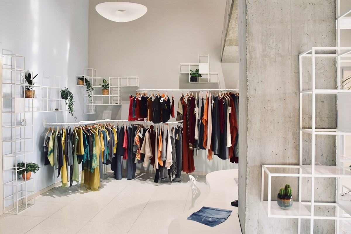 IPOT AD HOC RETAIL / EXHIBITION Modular aluminium display unit By iPot ...