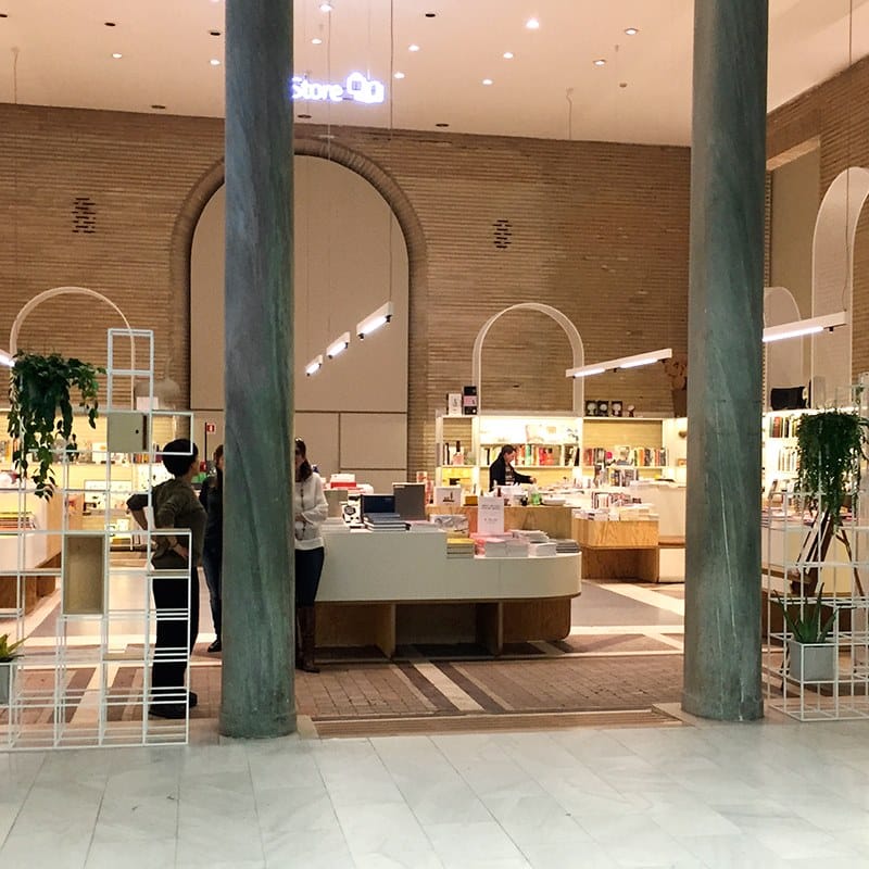 IPOT AD HOC RETAIL / EXHIBITION Modular aluminium display unit By iPot ...