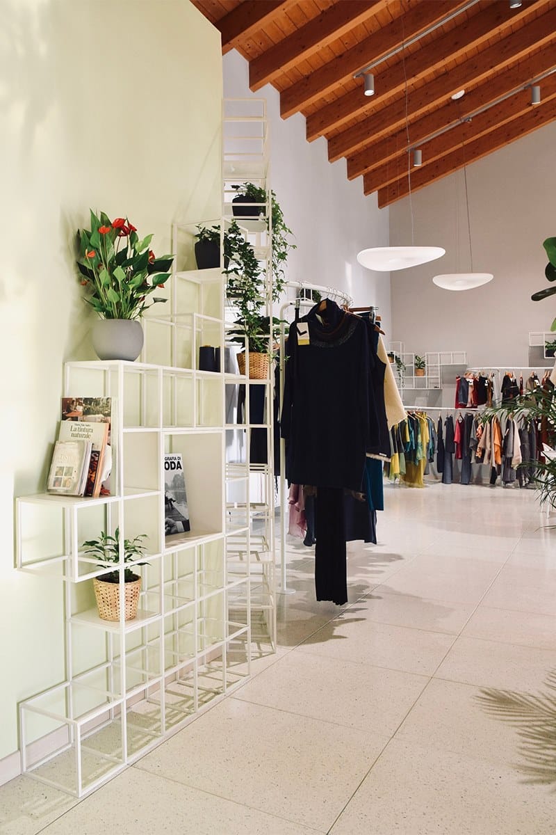 IPOT AD HOC RETAIL / EXHIBITION Modular aluminium display unit By iPot ...