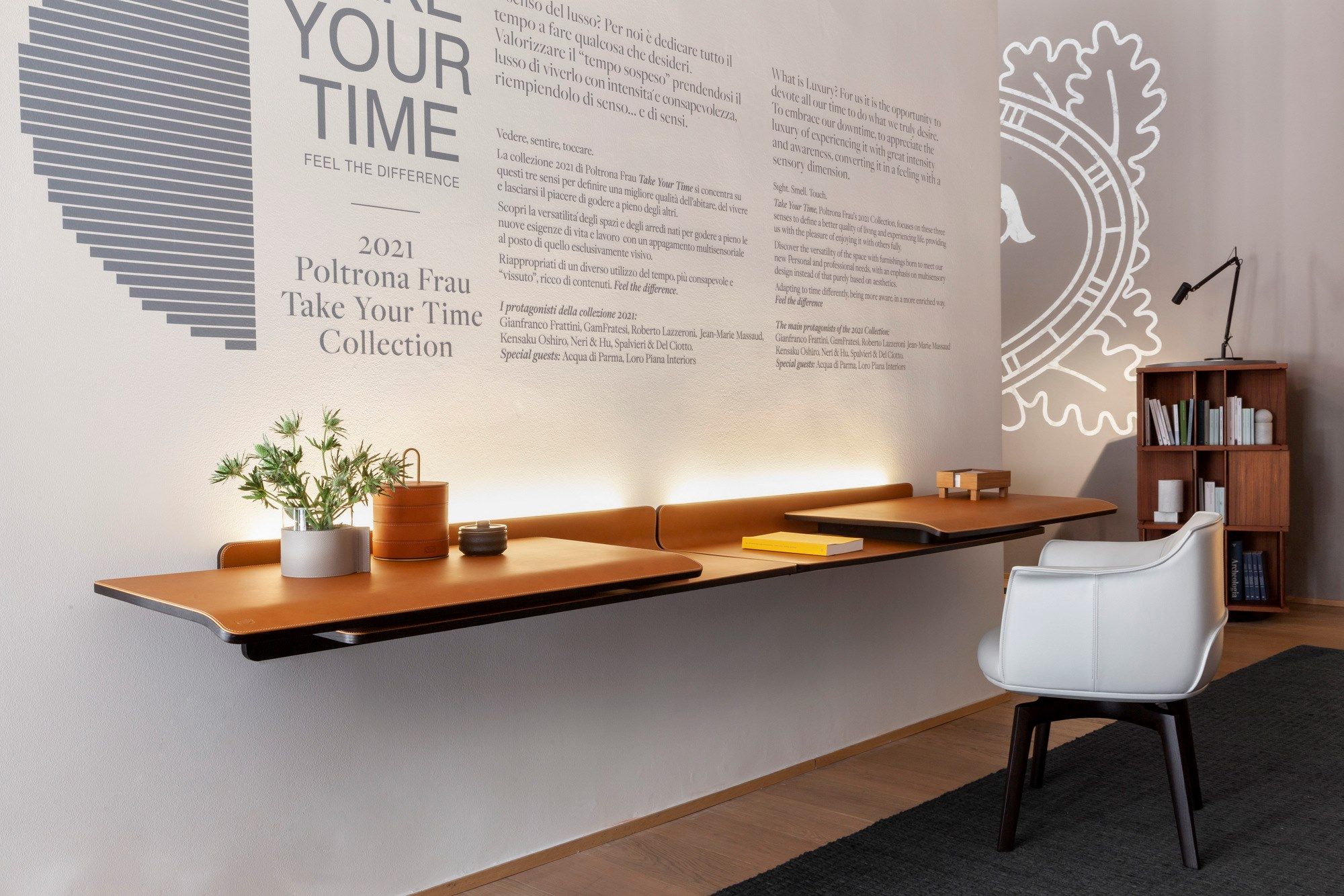 IREN | Wall mounted secretary desk THE COLLECTION - Tables and Chairs ...