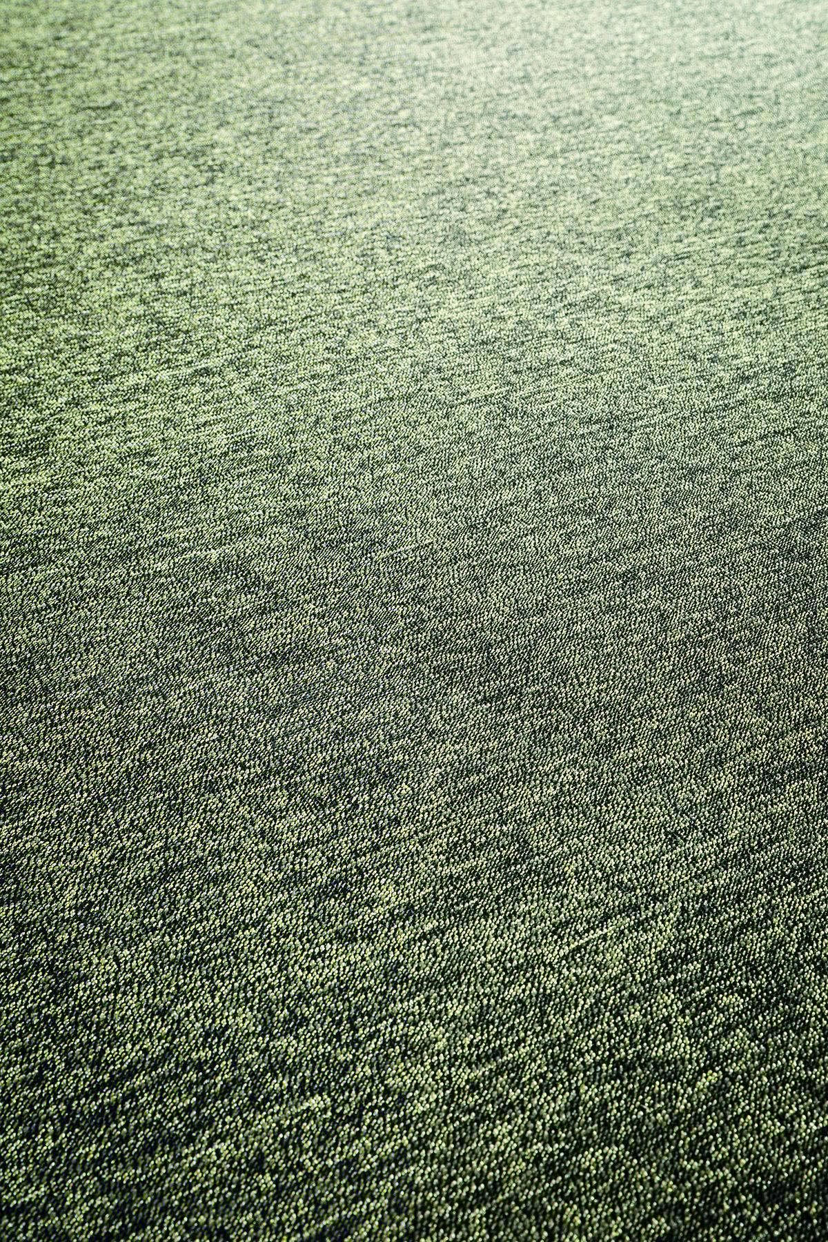 Solid-color ECONYL® carpeting IRON By Besana Moquette