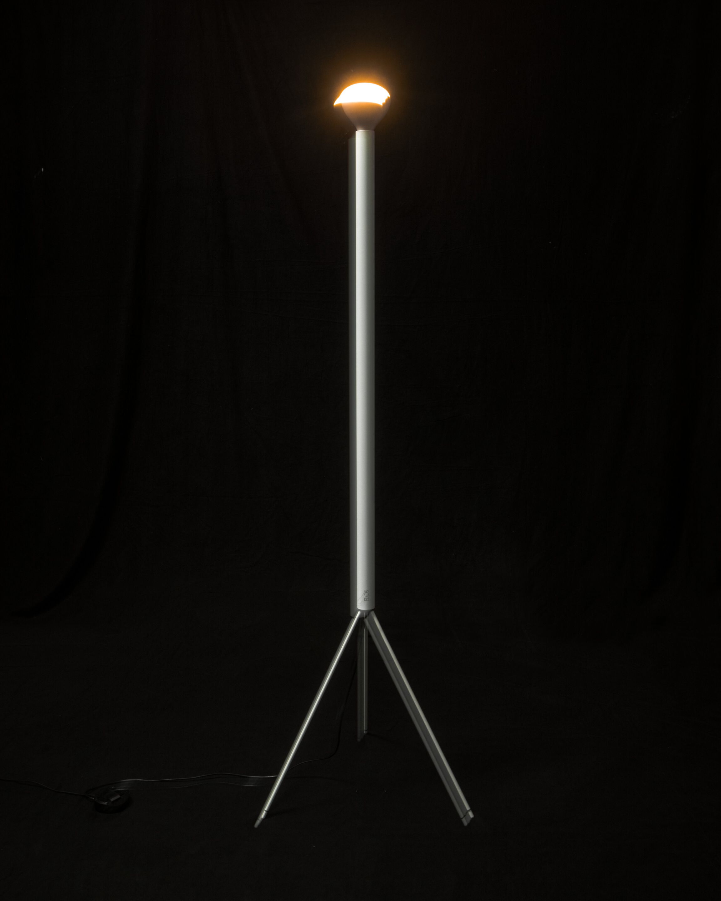 FLOS - LUMINATOR WHITE Floor lamp By In Stock | design Achille ...