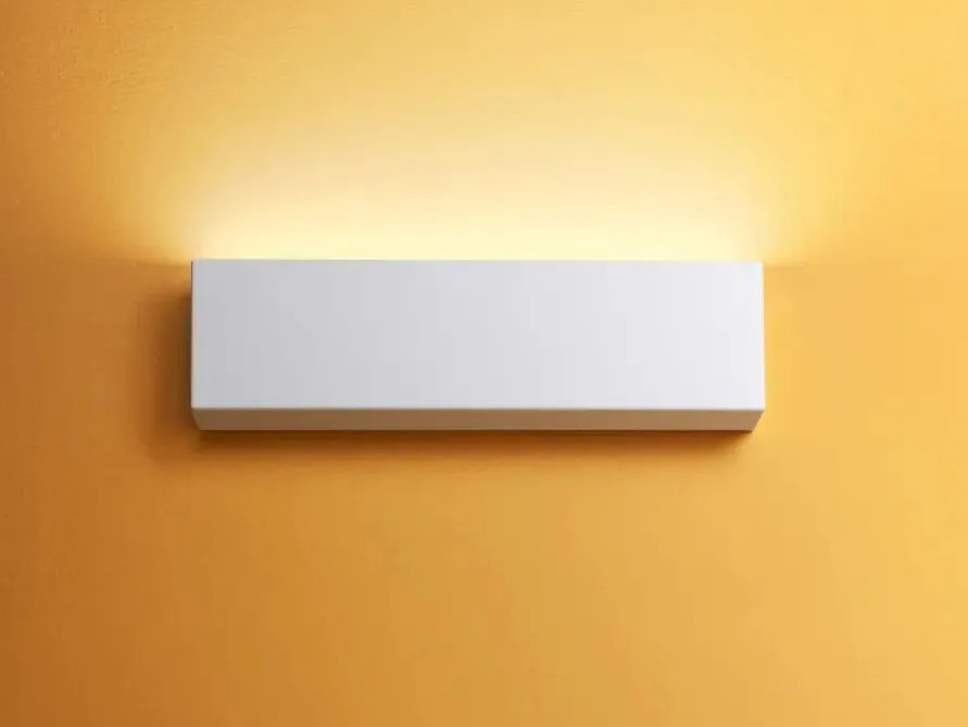 LINEA LIGHT GROUP - BOX_W2 140 WHITE 3000 LED wall light By In Stock