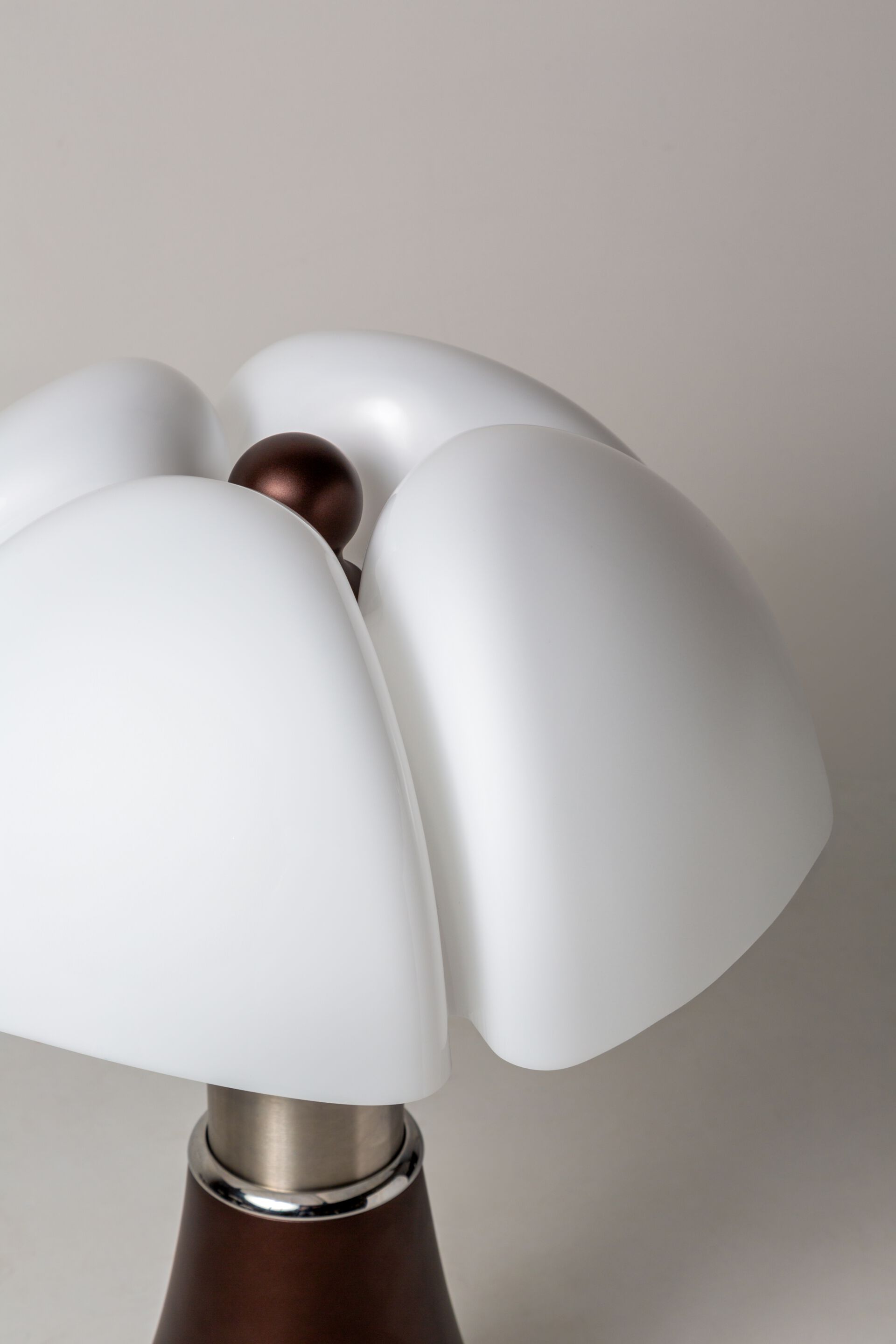 MARTINELLI LUCE - PIPISTRELLO MED DARK BROWN 台灯 By In Stock | design ...