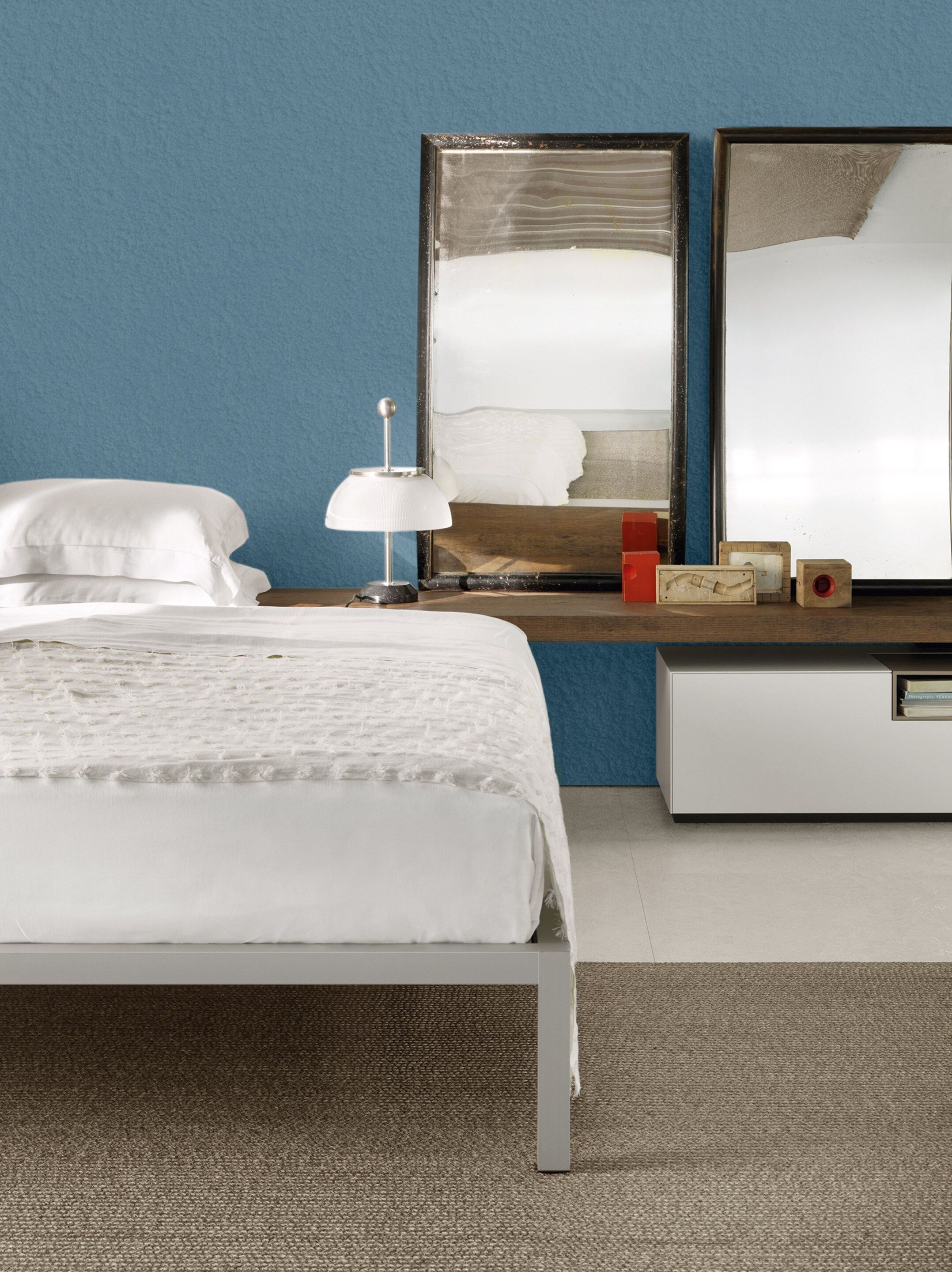 MDF ITALIA - ALUMINIUM BED Bed By In Stock