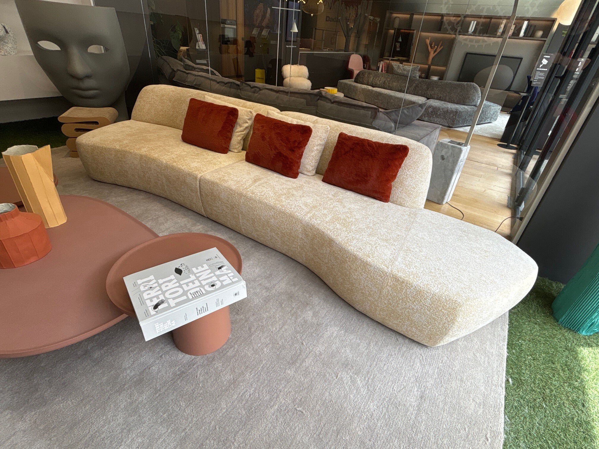 MOLTENI - SURF Sofa By In Stock