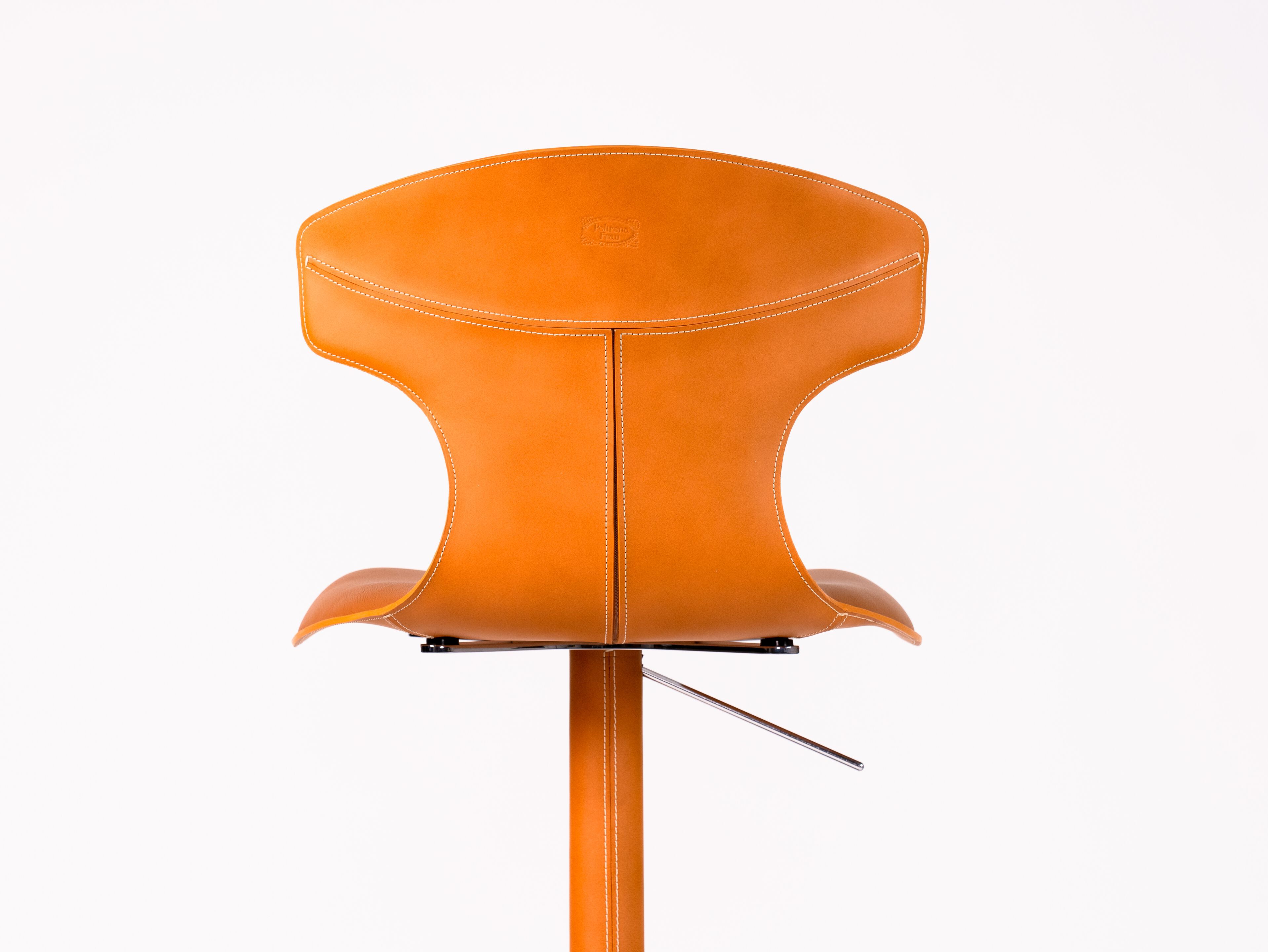 POLTRONA FRAU - MONTERA Stool By In Stock | design Roberto Lazzeroni