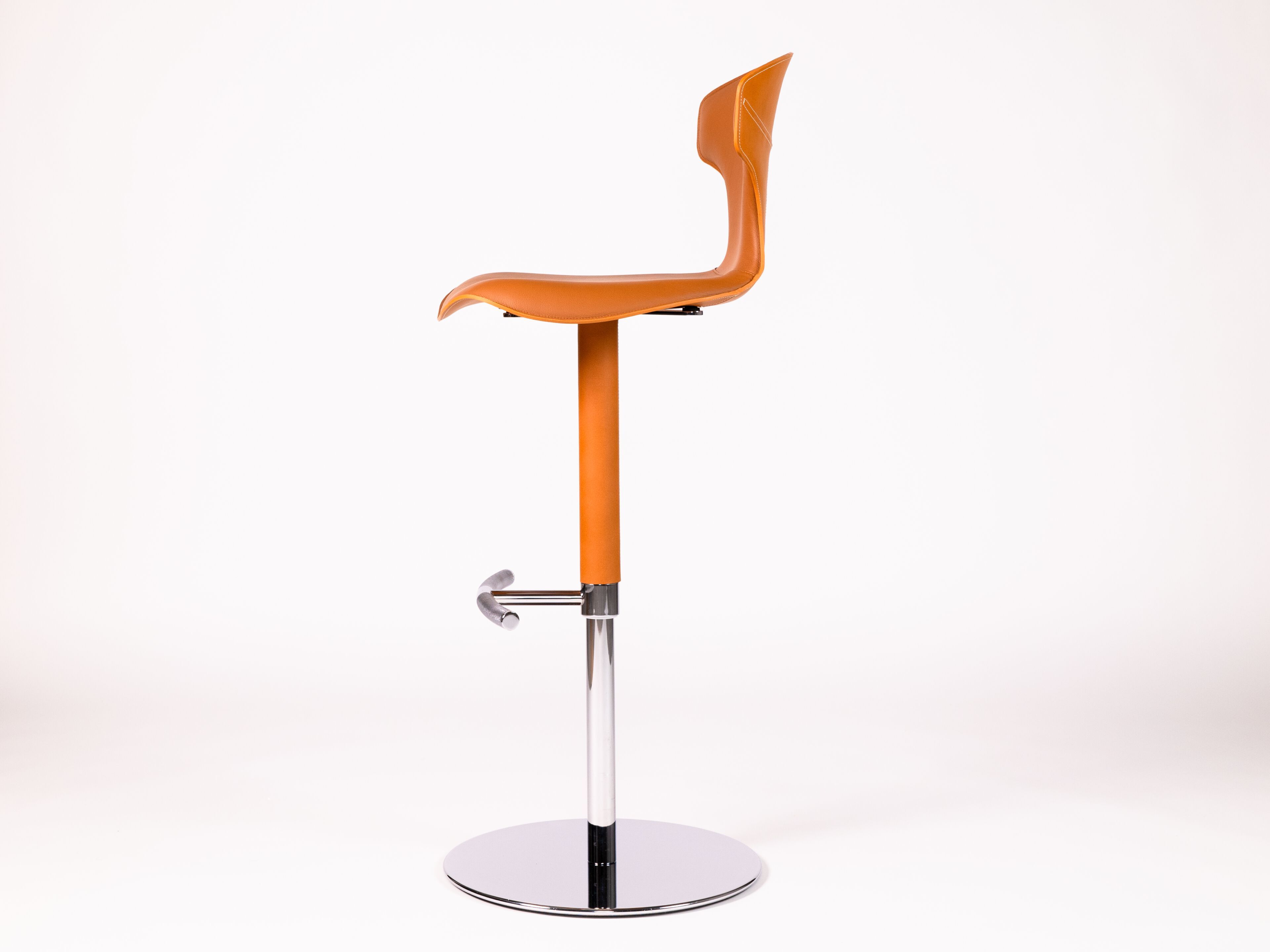 POLTRONA FRAU - MONTERA Stool By In Stock | design Roberto Lazzeroni