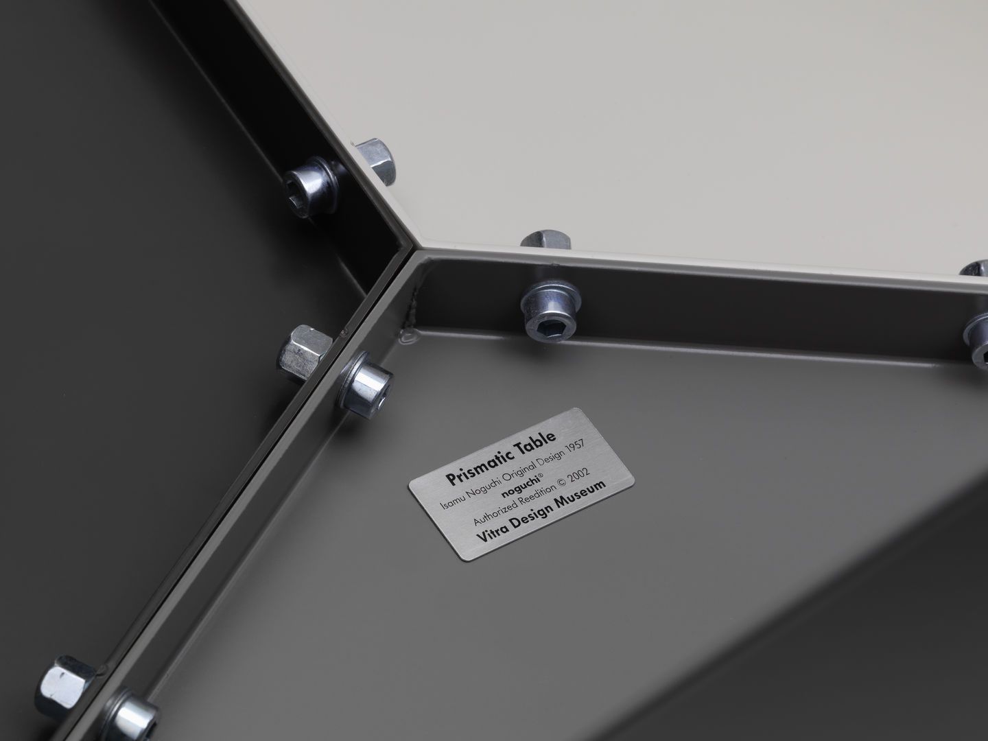 VITRA - PRISMATIC TABLE LIGHT GREY Coffee table By In Stock