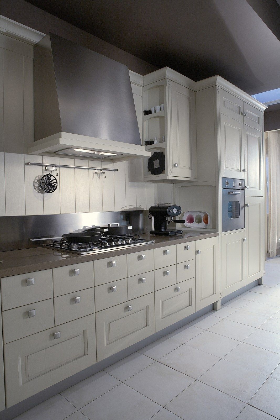 JENNY | Kitchen with peninsula Solid wood fitted kitchen with peninsula ...