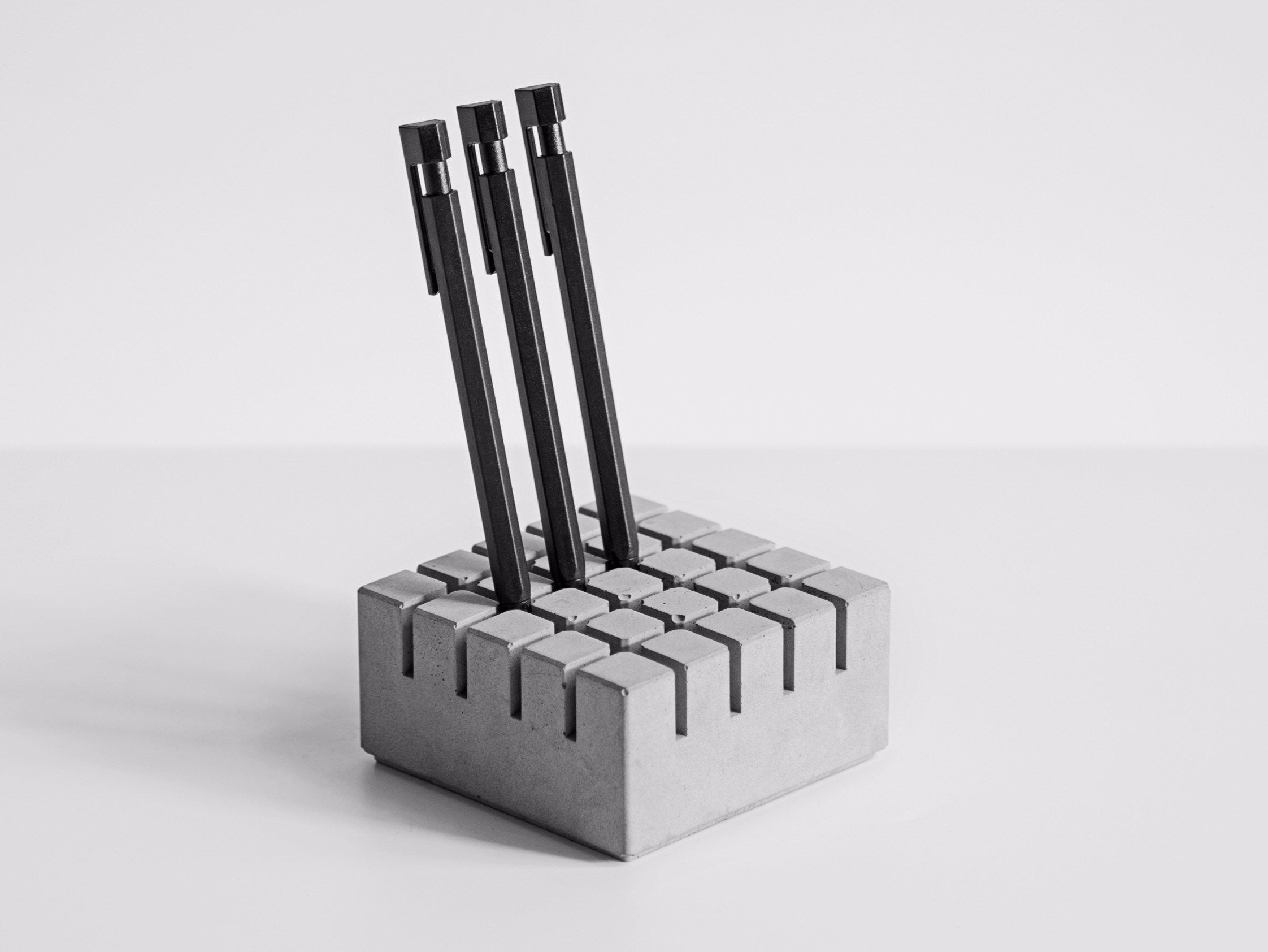 Portapenne JING By Bentu Design