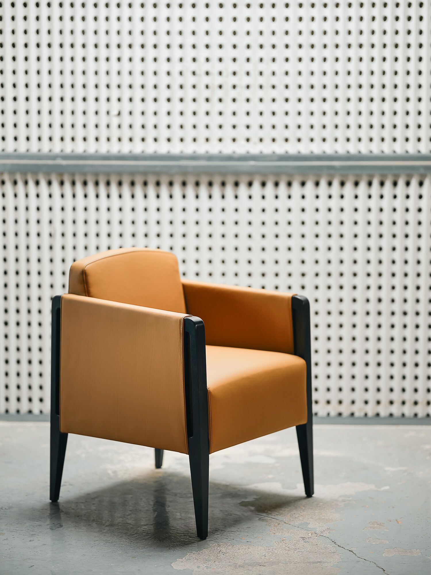 SAM M1269 Armchair By JMS
