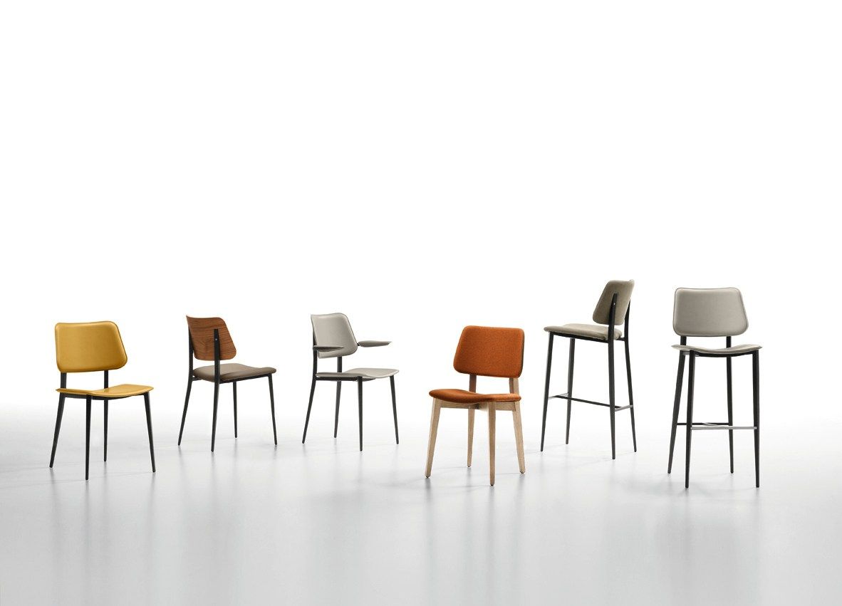 JOE High upholstered fabric stool with back By Midj