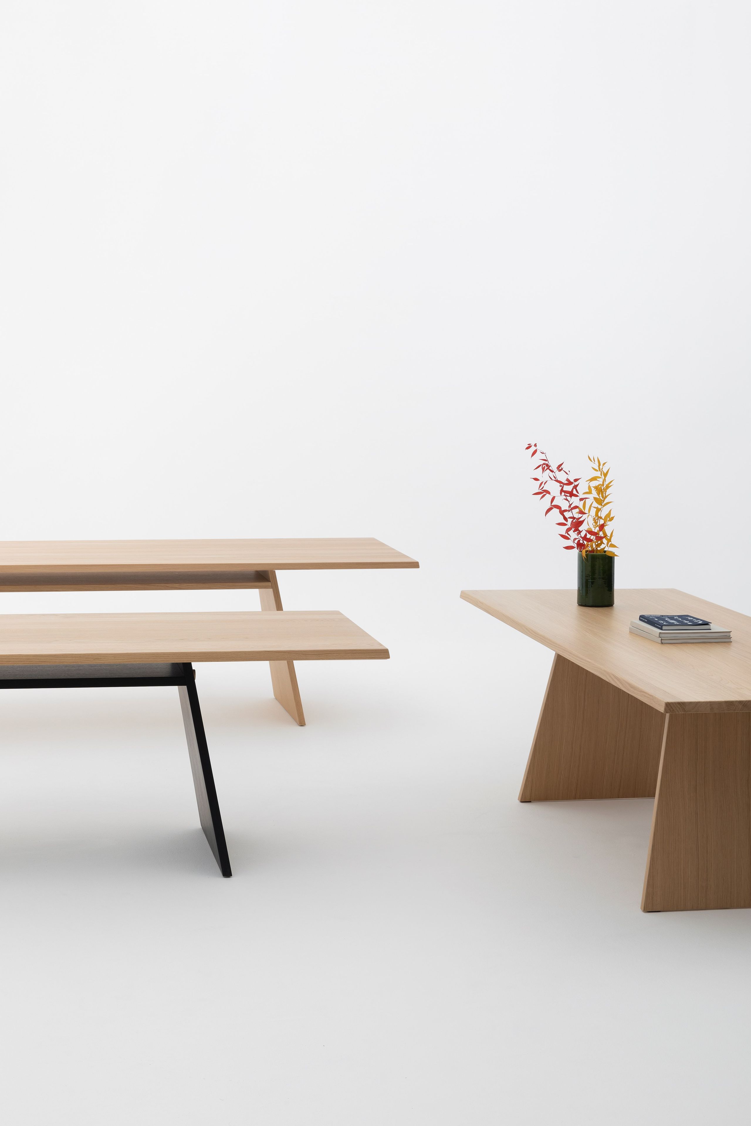 JUNE | Table JUNE / JULY Collection By CRUSO design Jean-François D’Or