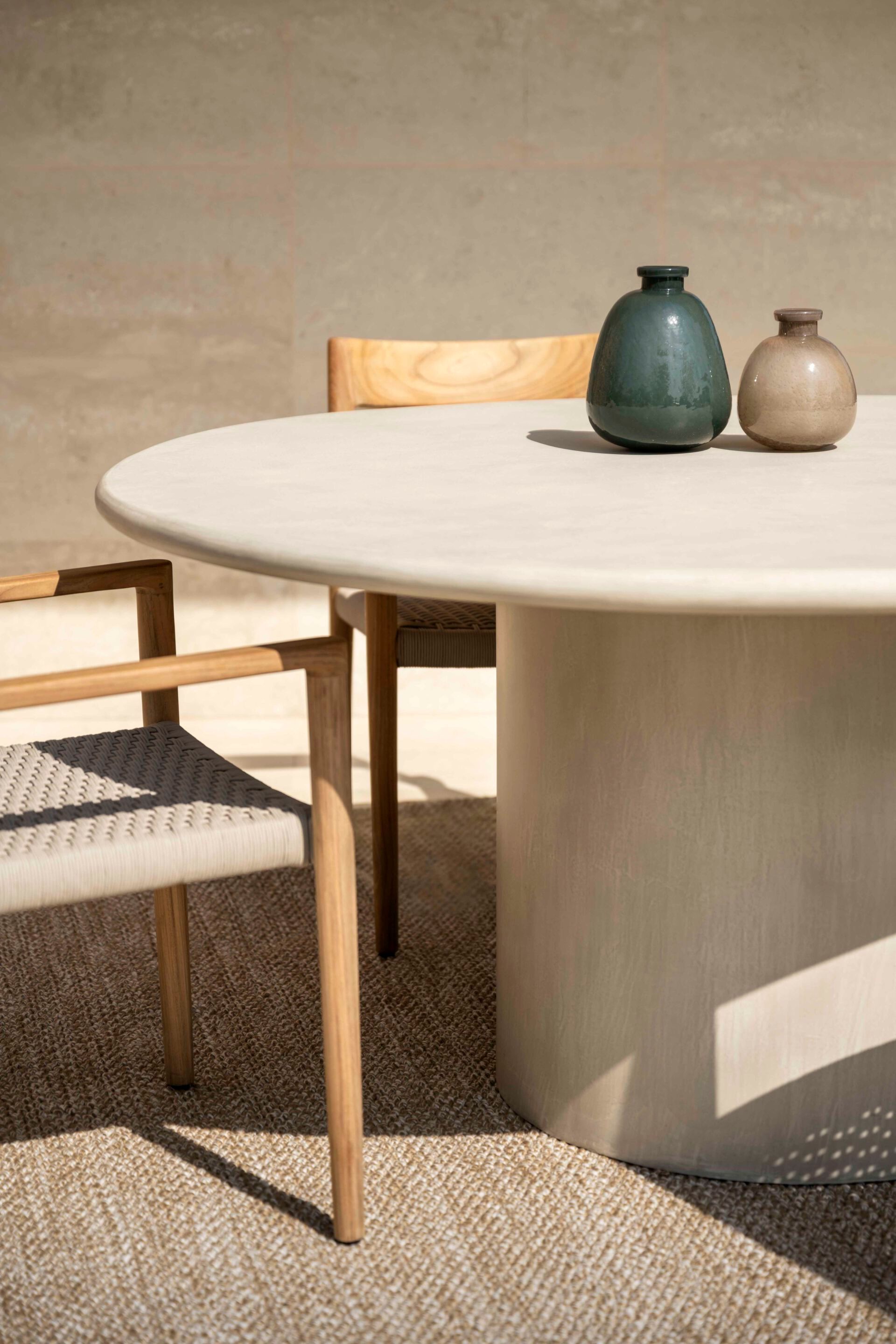 COMO DINING TABLE ROUND Table By Jardinico