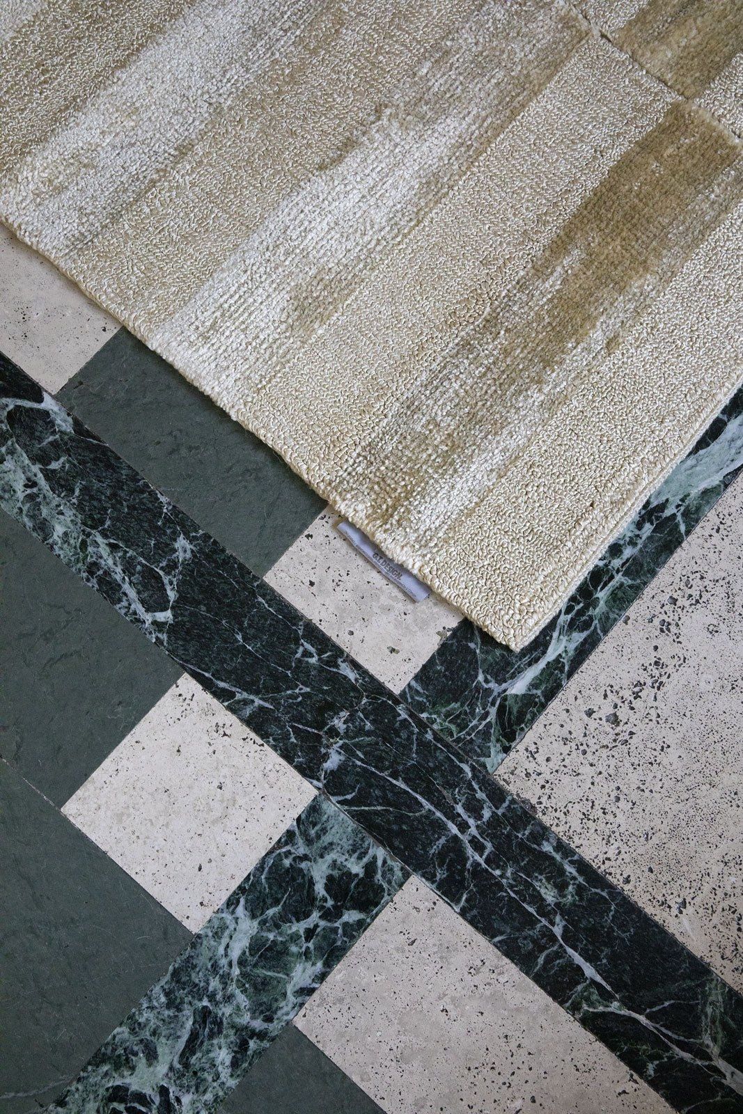 KAMA ALLEGRO A PIACERE 地毯 By G.T.DESIGN | design Deanna Comellini