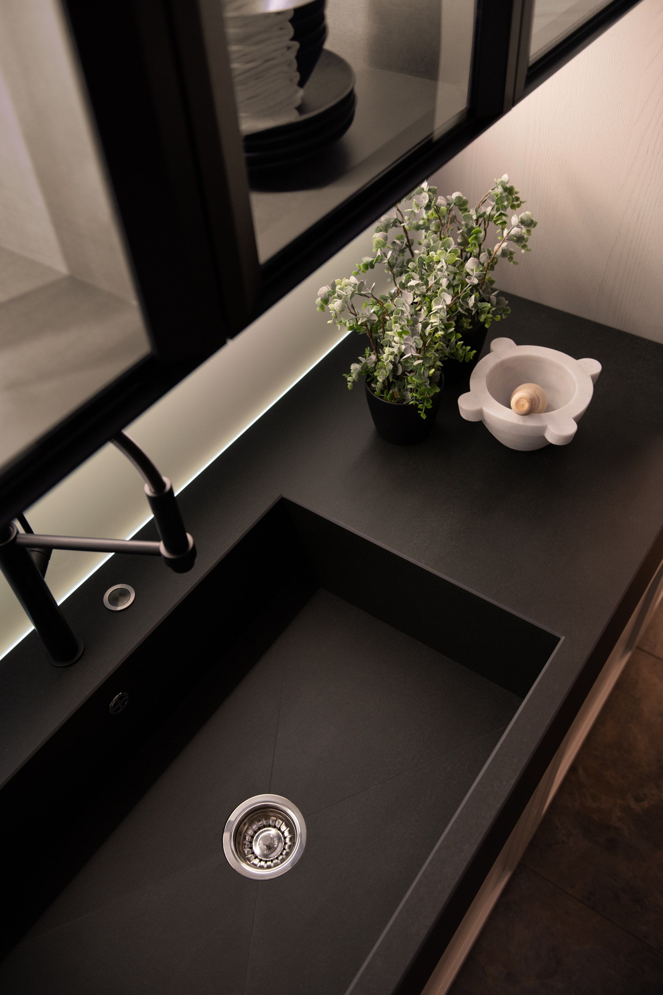 KEA Solid wood kitchen with island By Floritelli Cucine