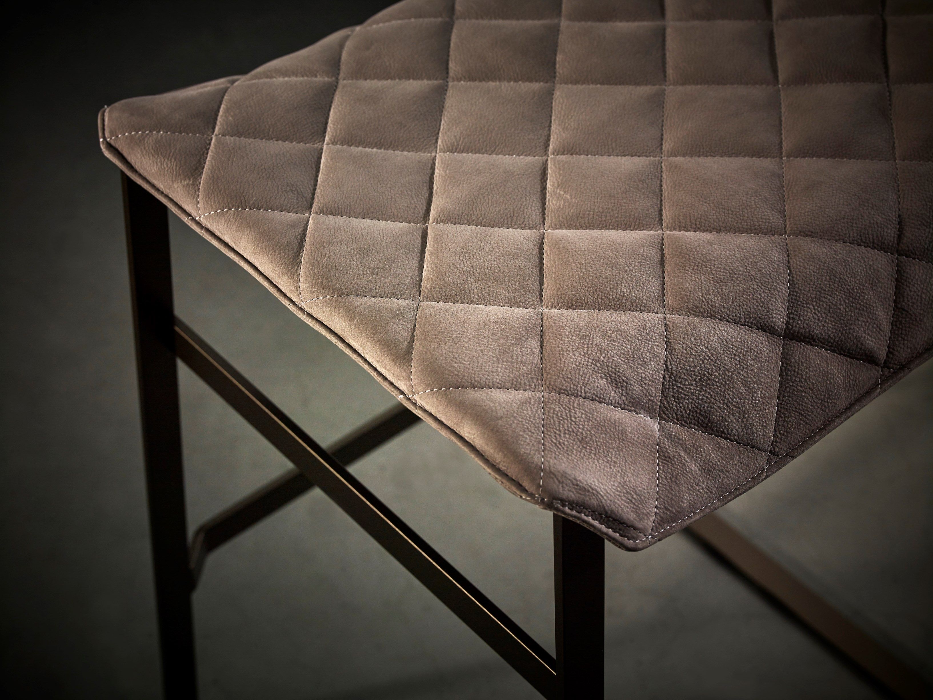 KEKKE LIVING | Stool By Piet Boon design Piet Boon